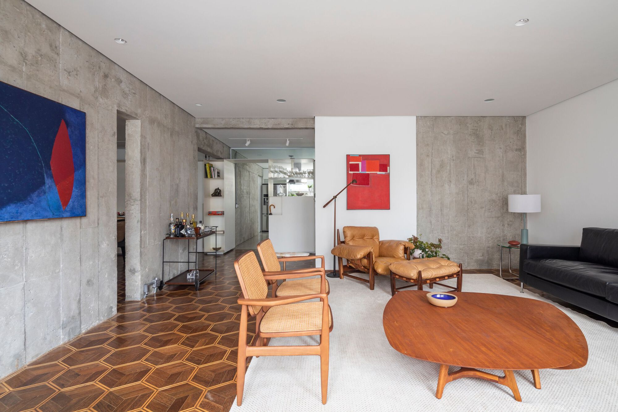Gallery of Brazilian Apartments: Interiors That Combine Concrete and ...