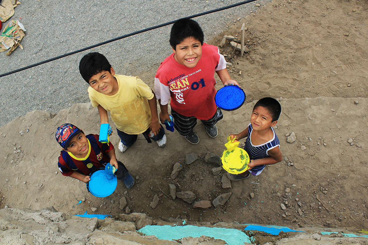 Gallery of Latin American Favelas: Improvement Projects and Community ...