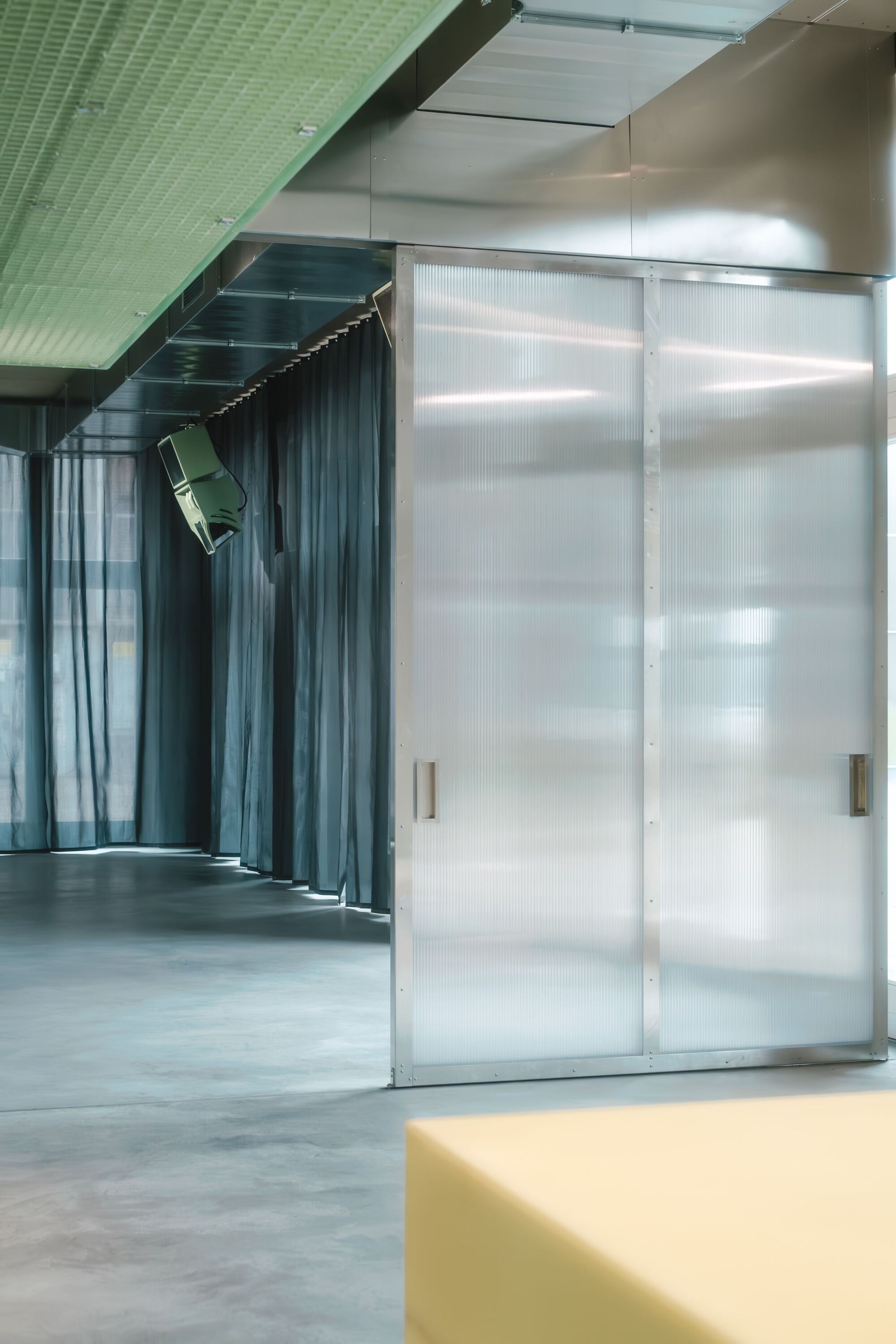 Gallery of LES Eventspace / RHO - 9