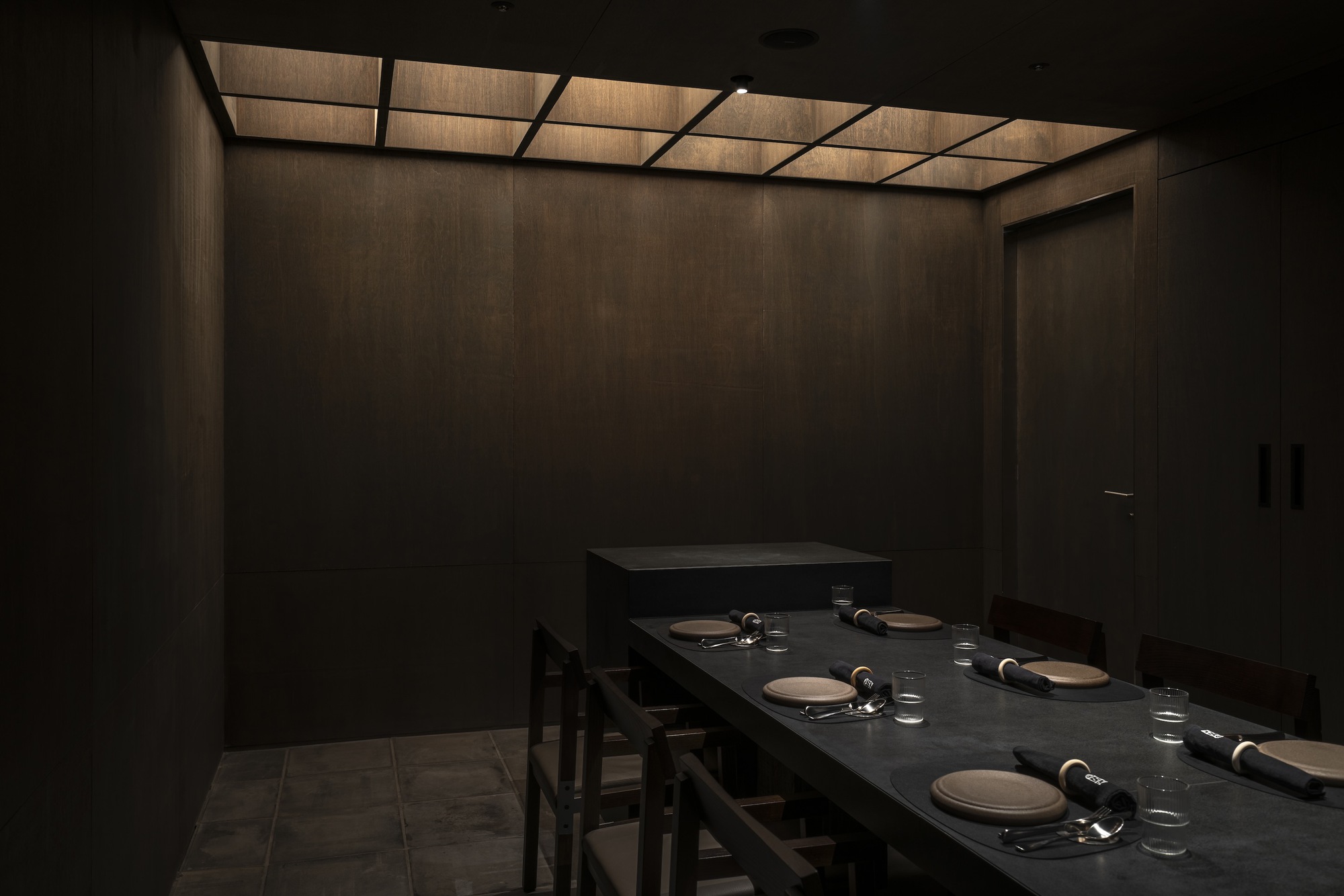 Gallery of Imok Smoke Dining / Project Mark - 3