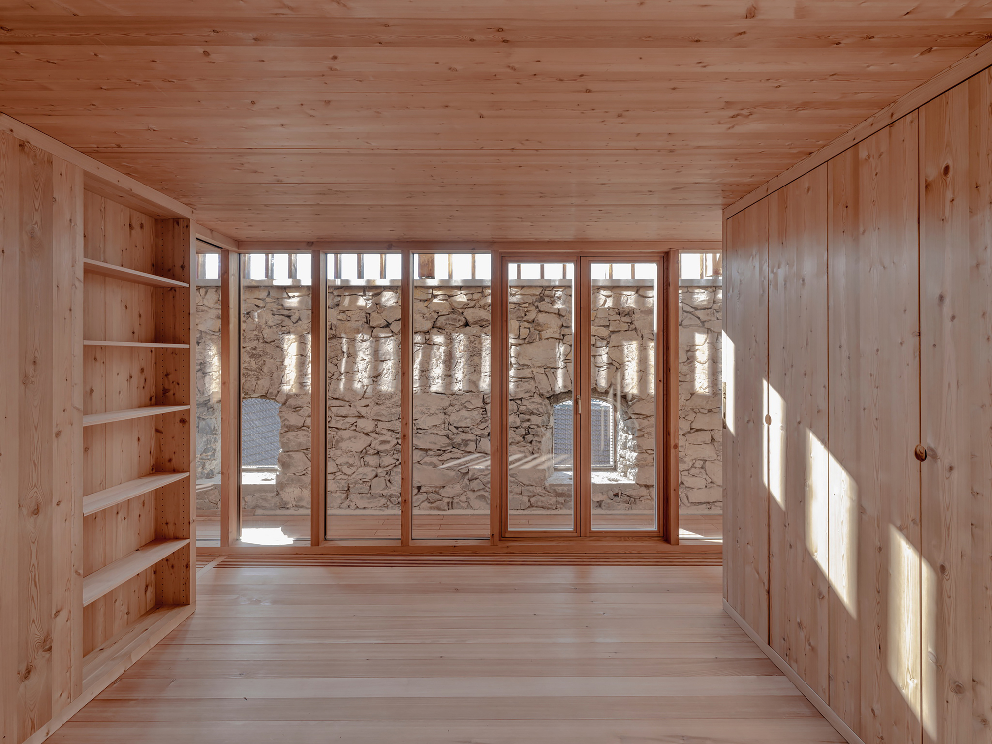 Gallery of Living in a Hayloft / Markus Schlempp Architekt - 15