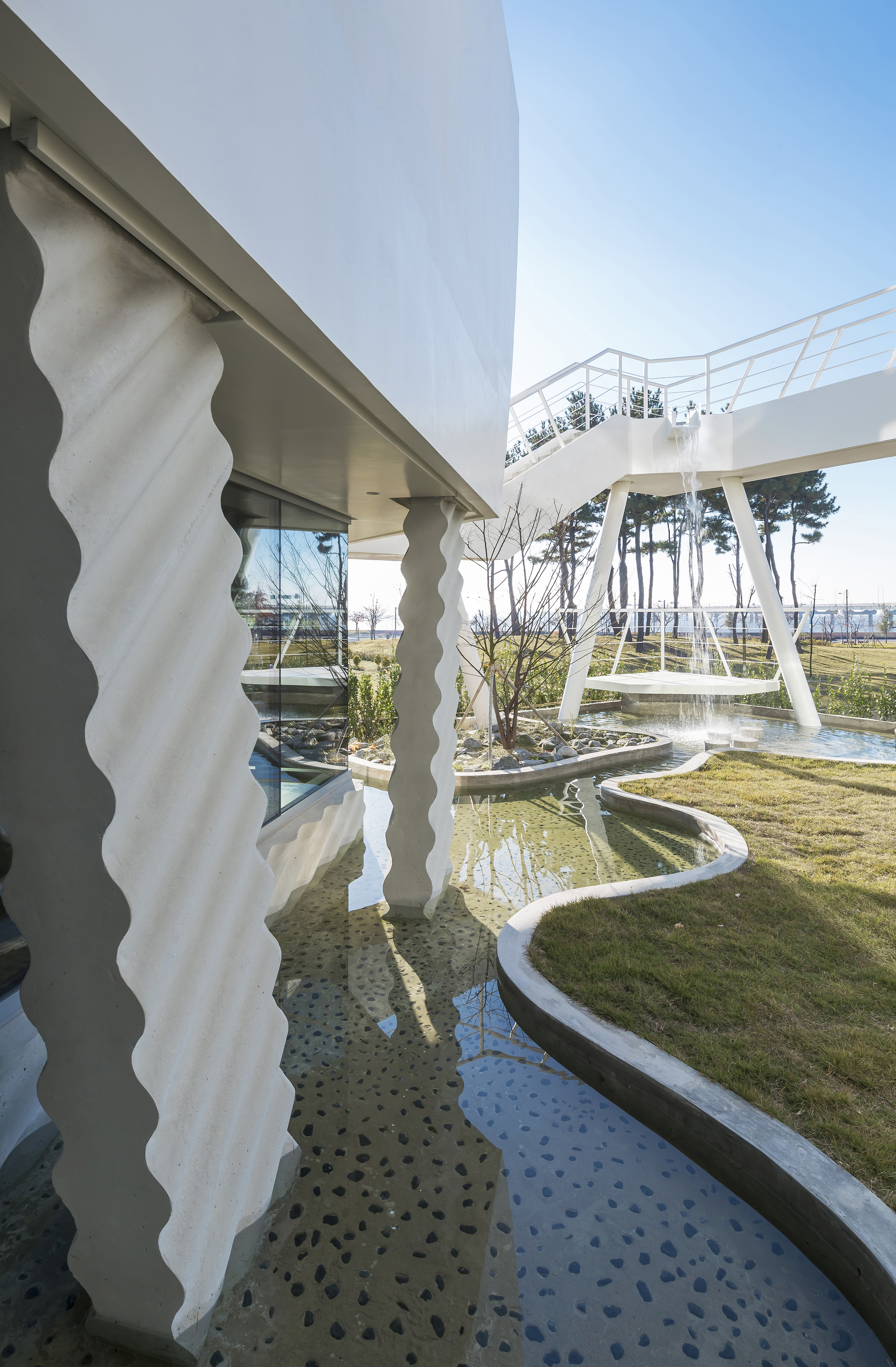 Gallery of Sailing House / IROJE KHM Architects - 9