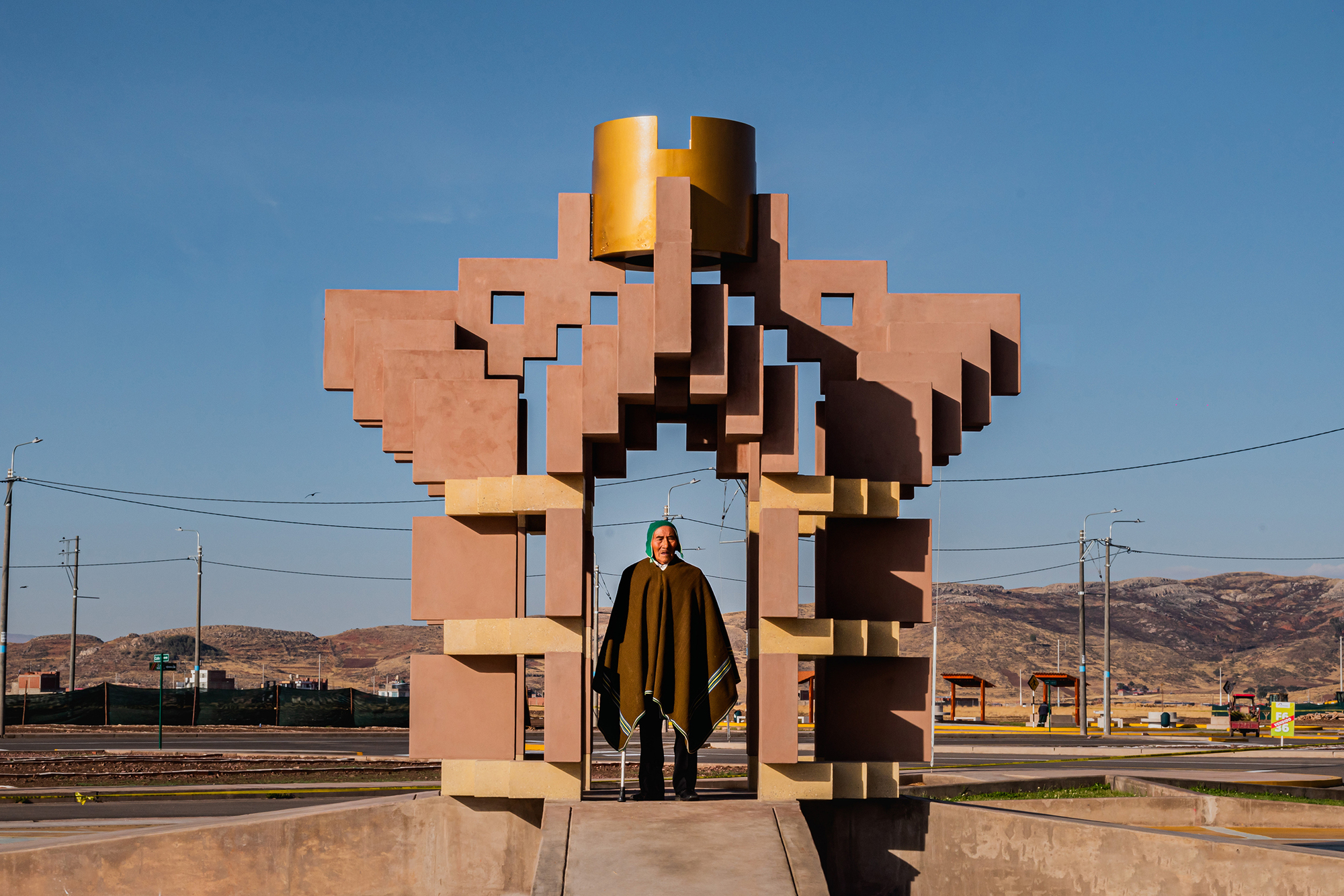 Galería de Portal del Tiempo en Juliaca, Perú: entre la arquitectura ...
