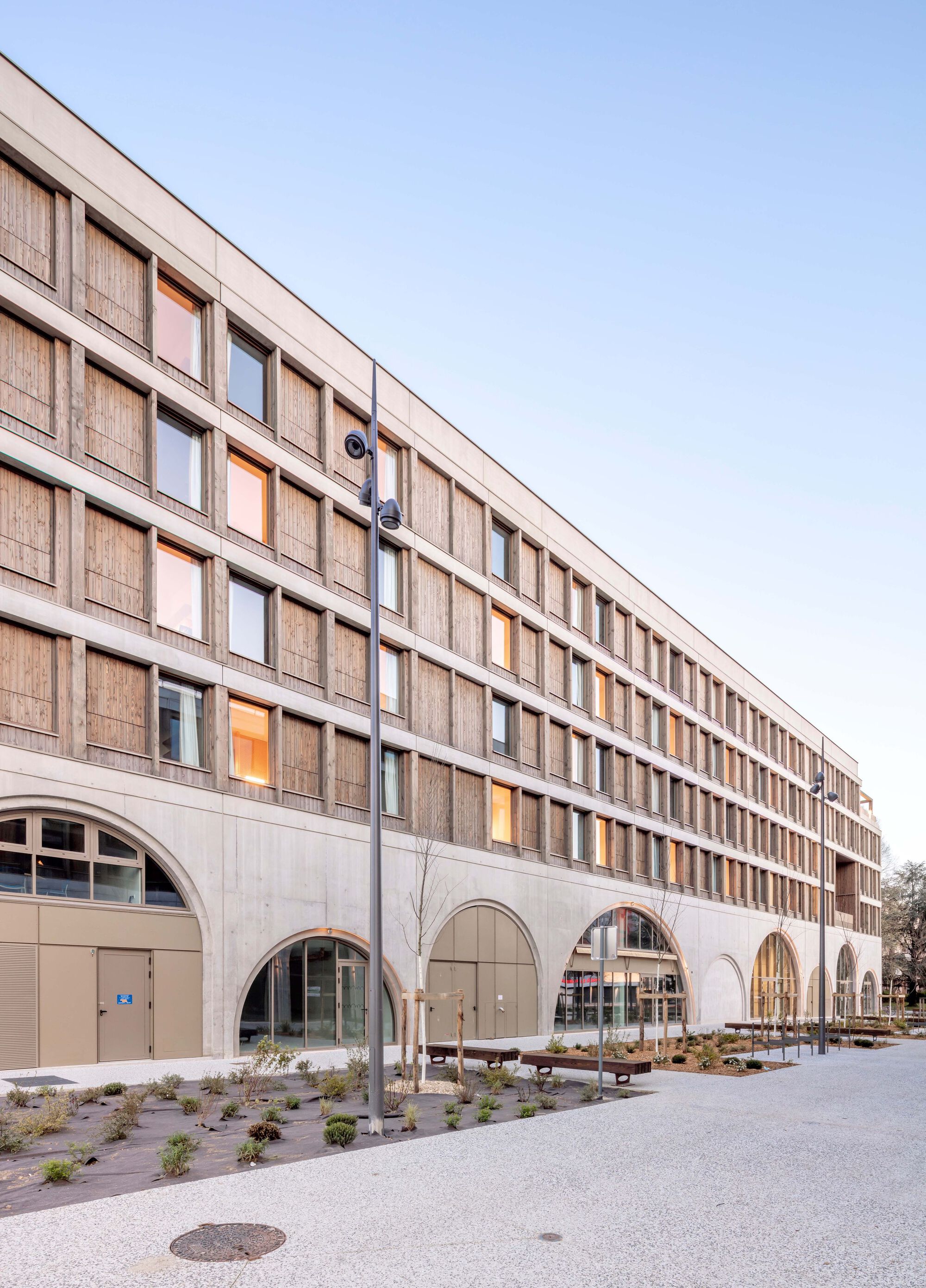 Gallery of Laherrère Center / CoBe Architecture & Paysage + WEEK - 30