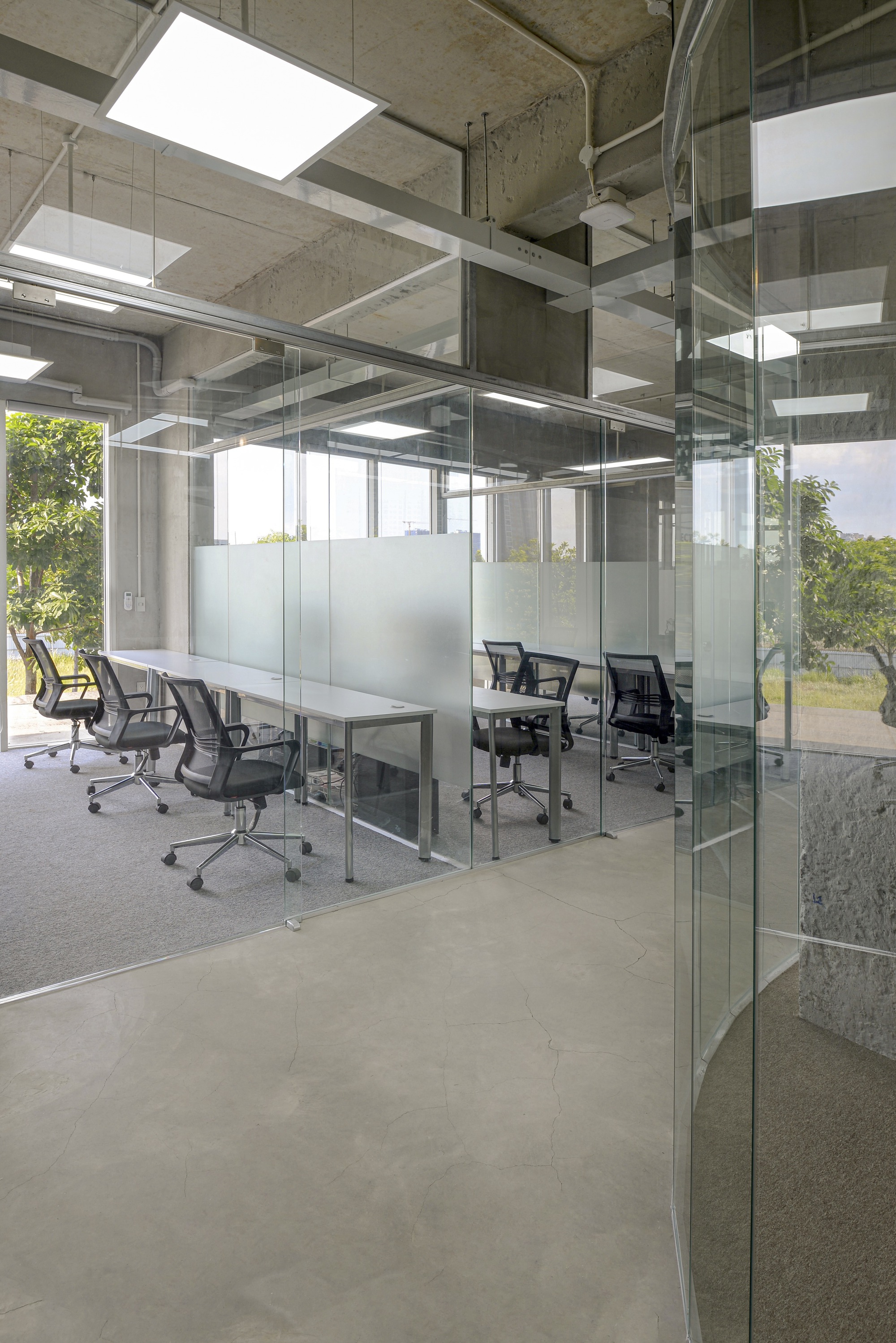 Gallery of Inspire Hub Hybrid Office / DQV Architects - 19