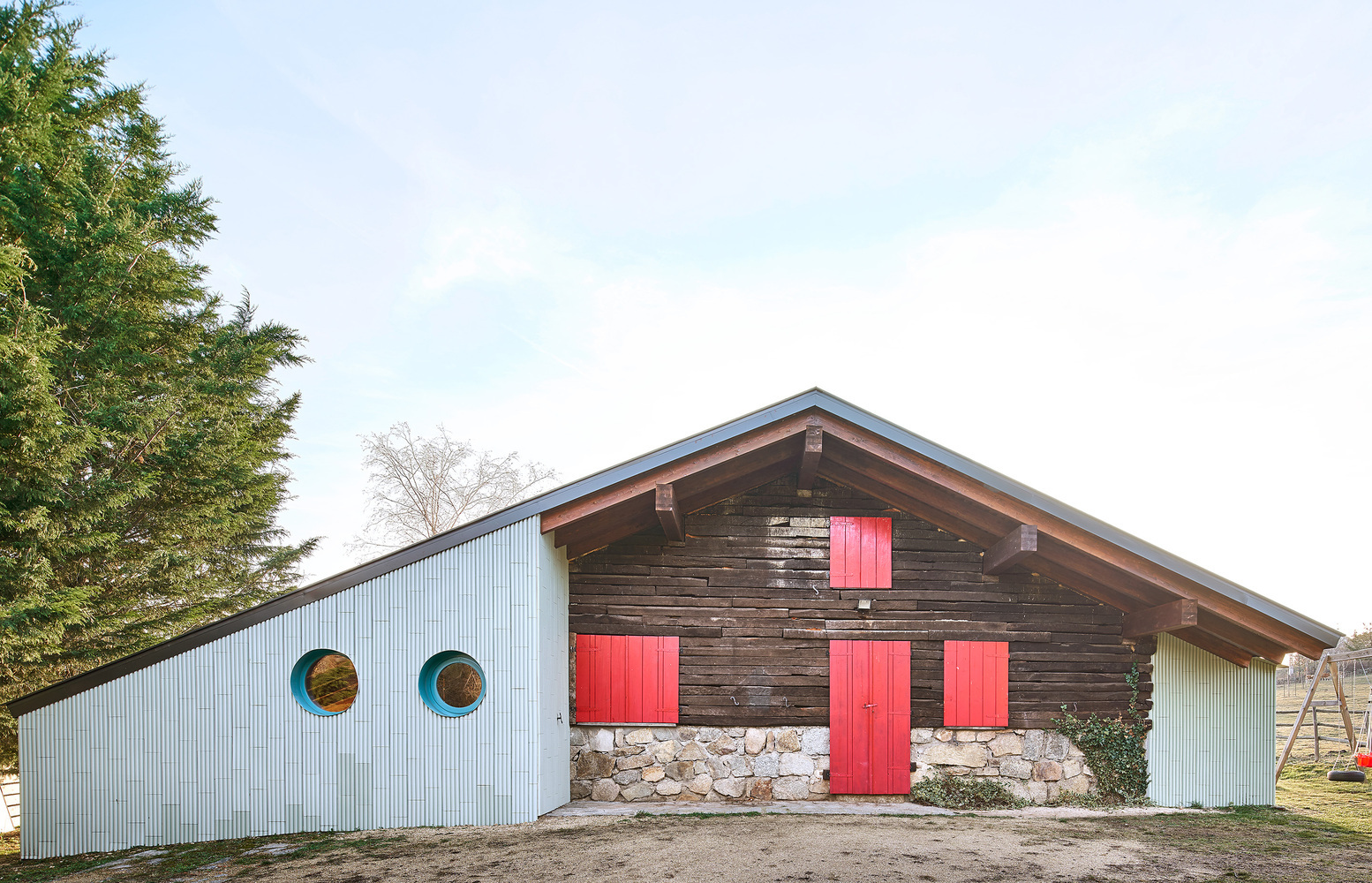Projects That Give New Meaning to Childhood Homes | ArchDaily