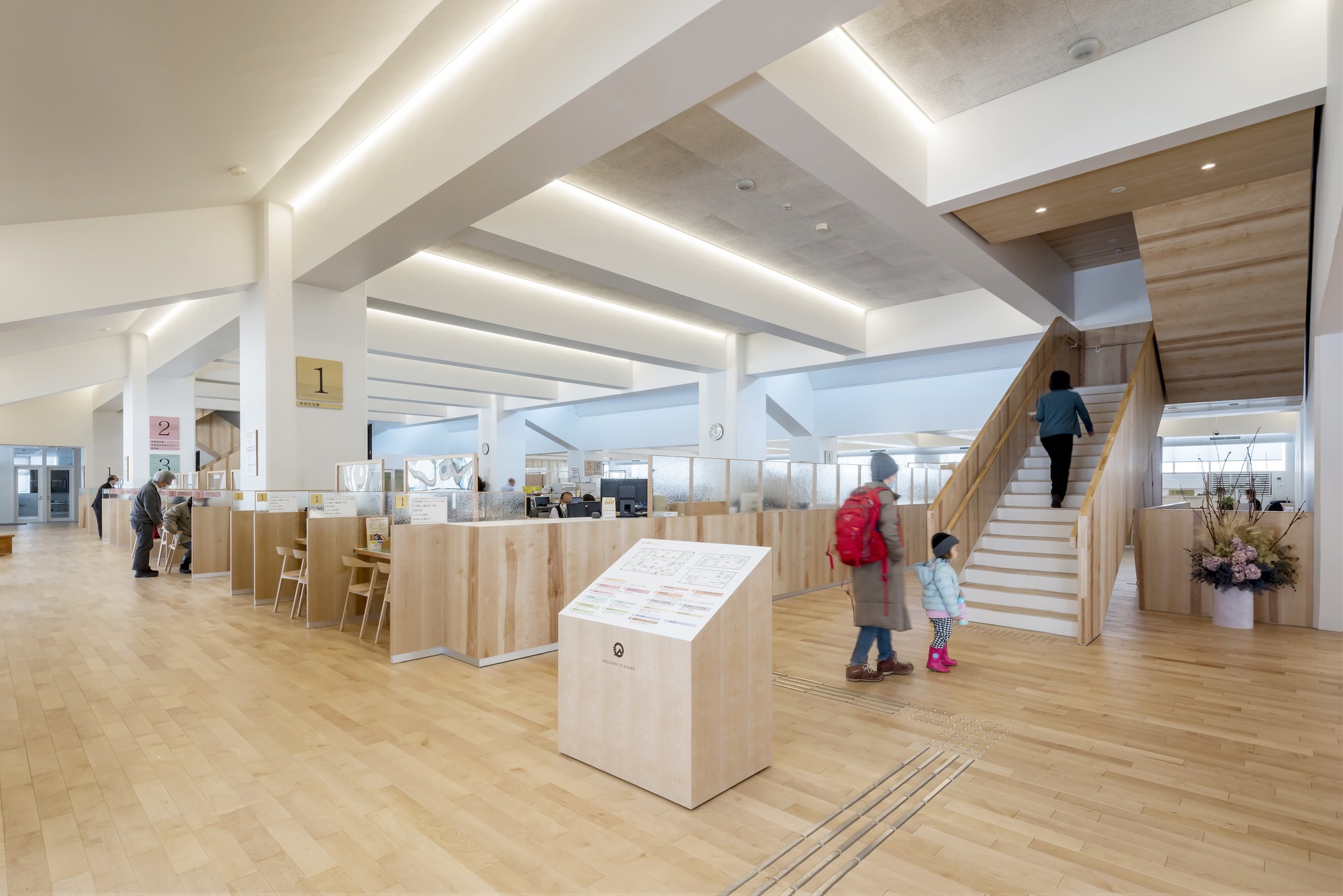 Gallery of Niseko Town Hall / Atelier BNK - 11