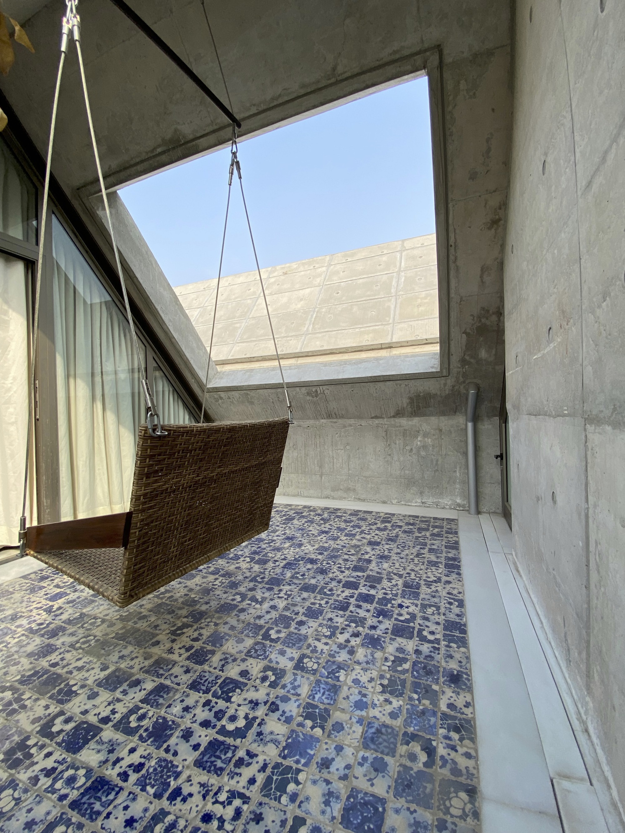 Gallery of The Prism House / Matra Architects & Rurban Planners - 15