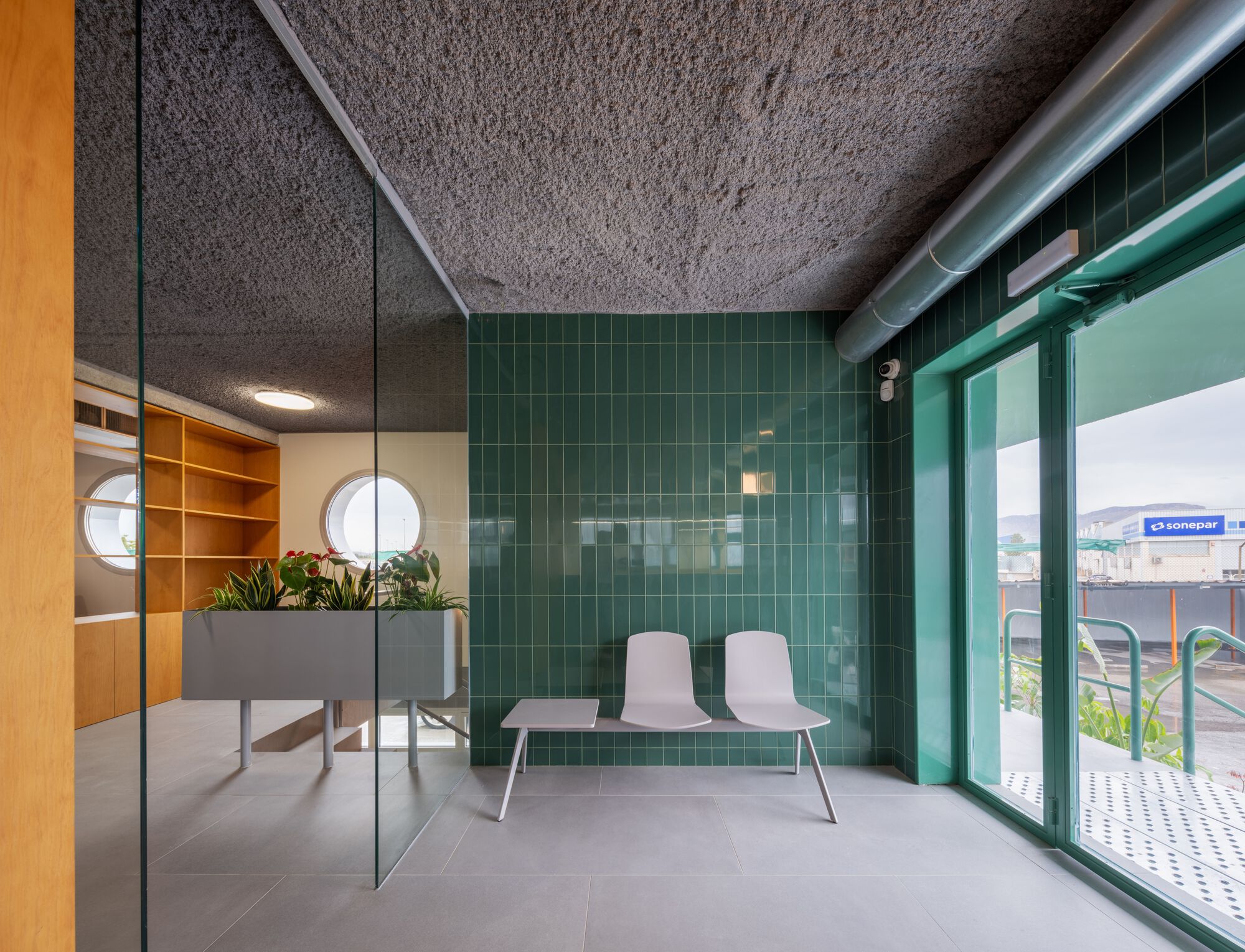 Galería de Medifer Office / Impepinable Studio - 14