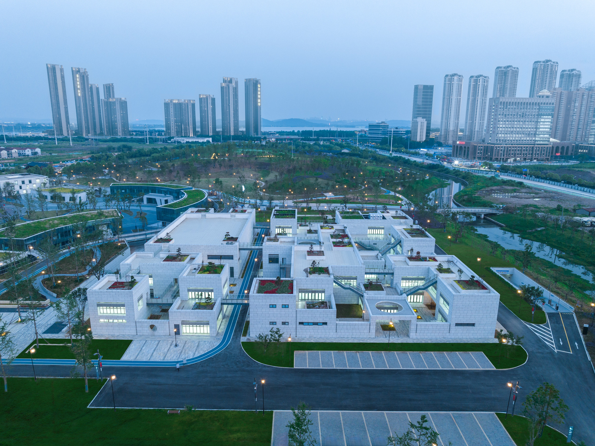 Gallery of Wuhan Sponge Park Research + Visitor Center / UAO Design - 16