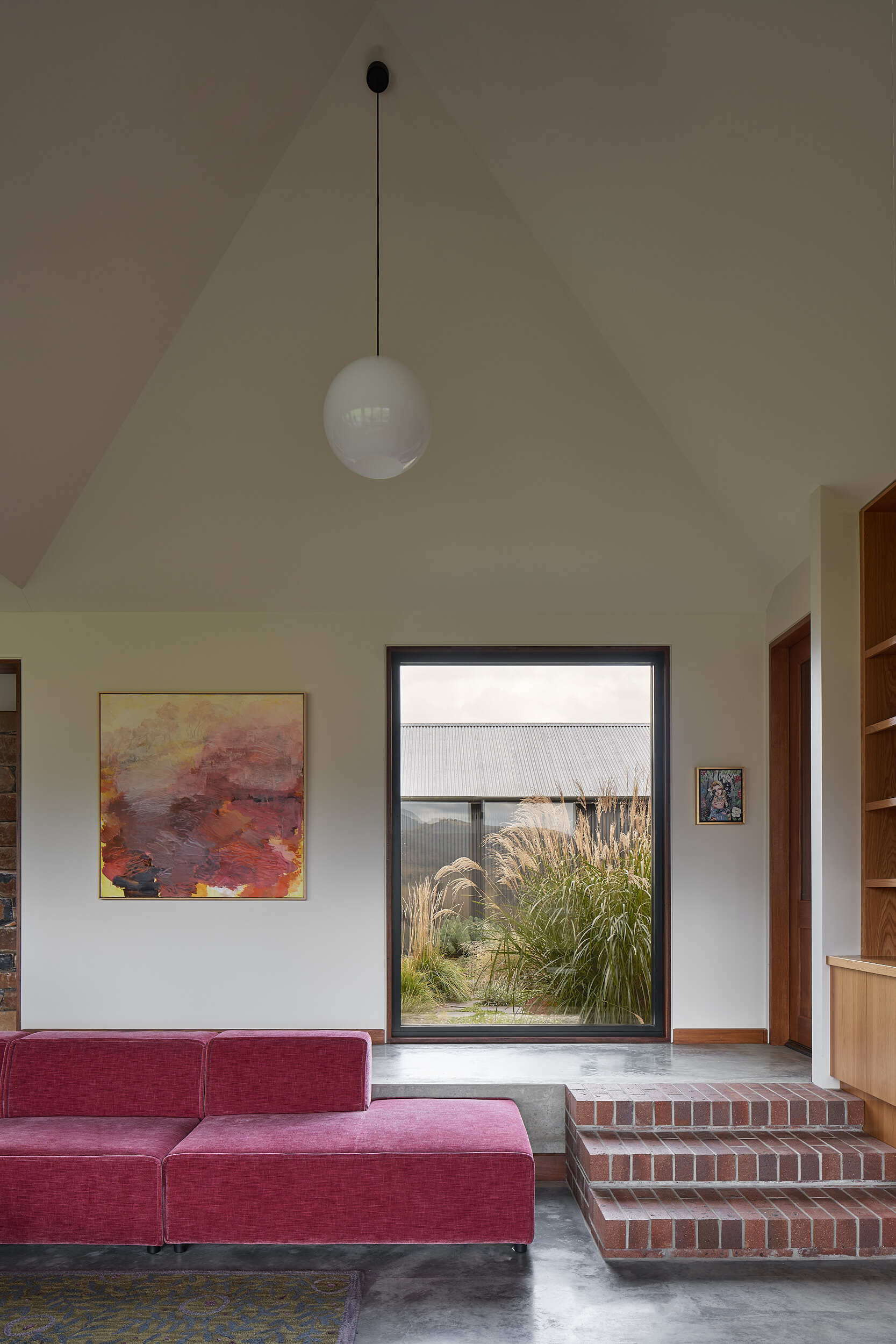 Gallery of House in the Dry / MRTN Architects - 10