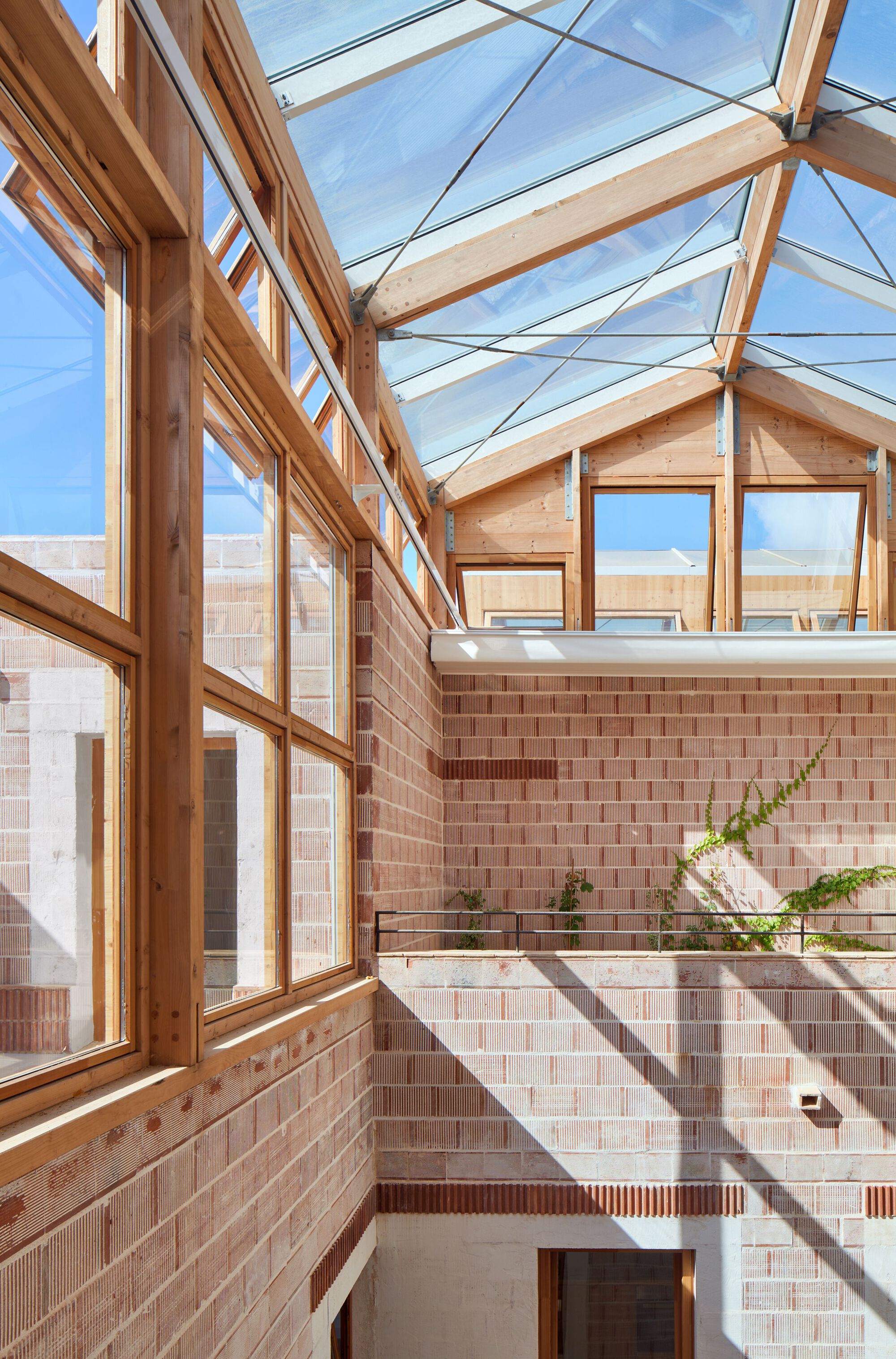 Gallery of Public Housing in Platja D’En Bossa / 08014 arquitectura - 18