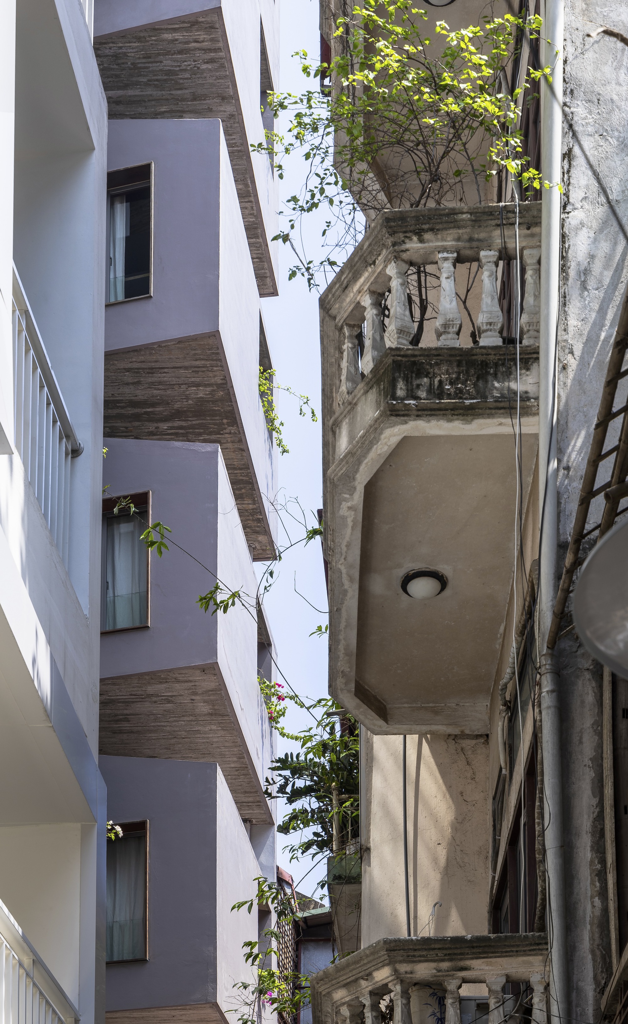 Gallery of Concon Hotel / ARB Architects - 5