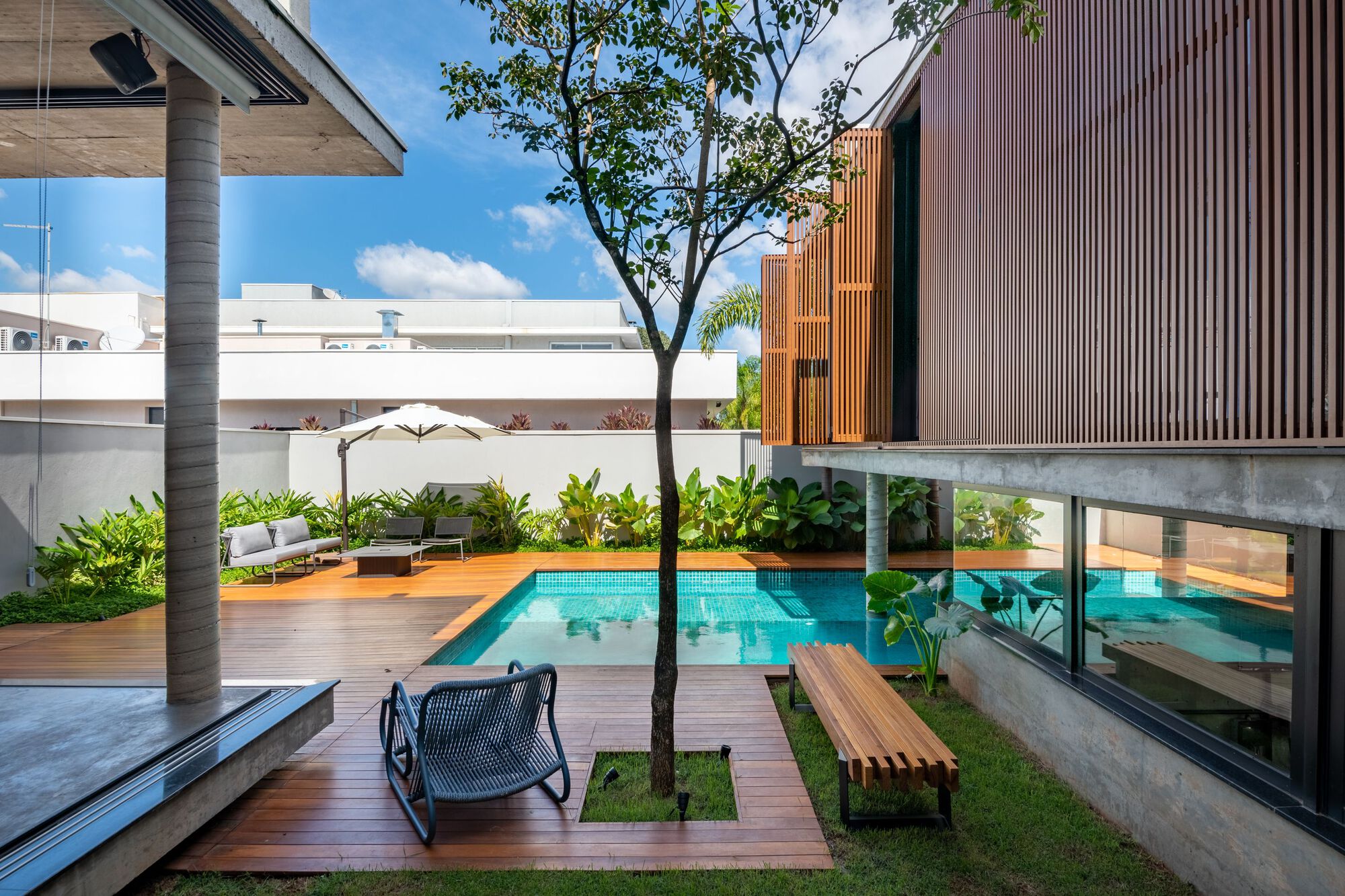 Gallery of Patio House / Caio Persighini Arquitetura - 9