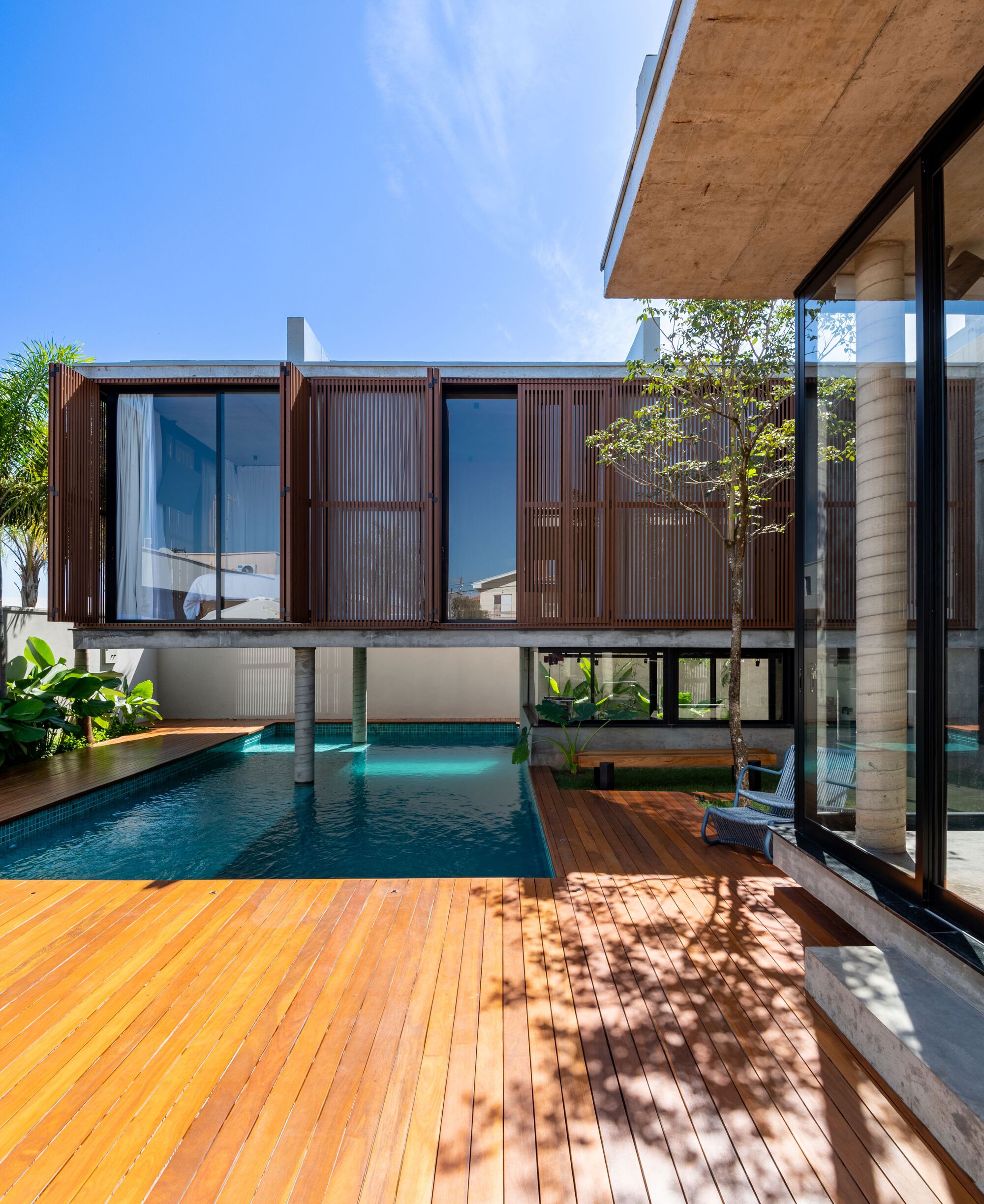 Gallery of Patio House / Caio Persighini Arquitetura - 13