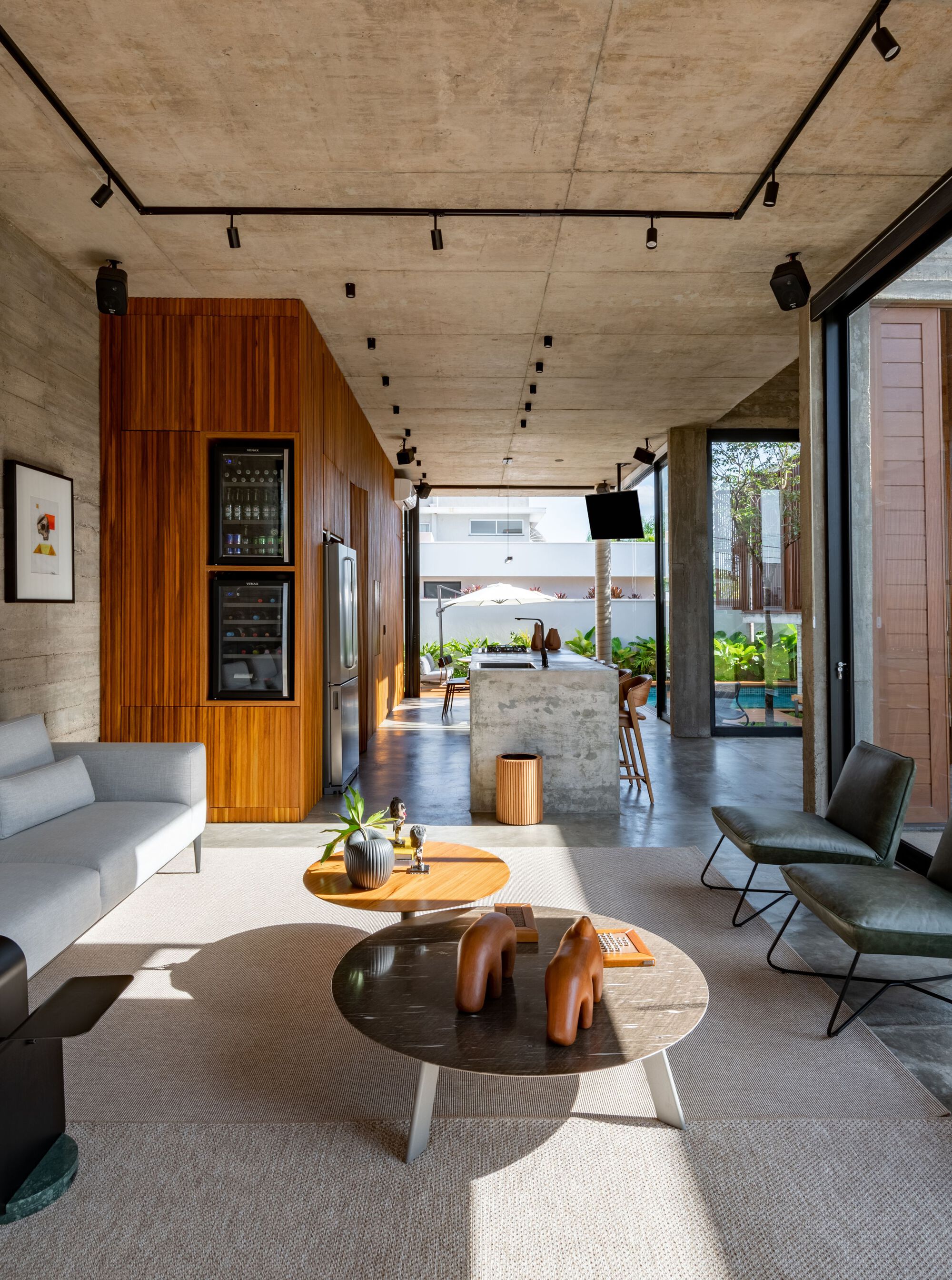 Gallery of Patio House / Caio Persighini Arquitetura - 25