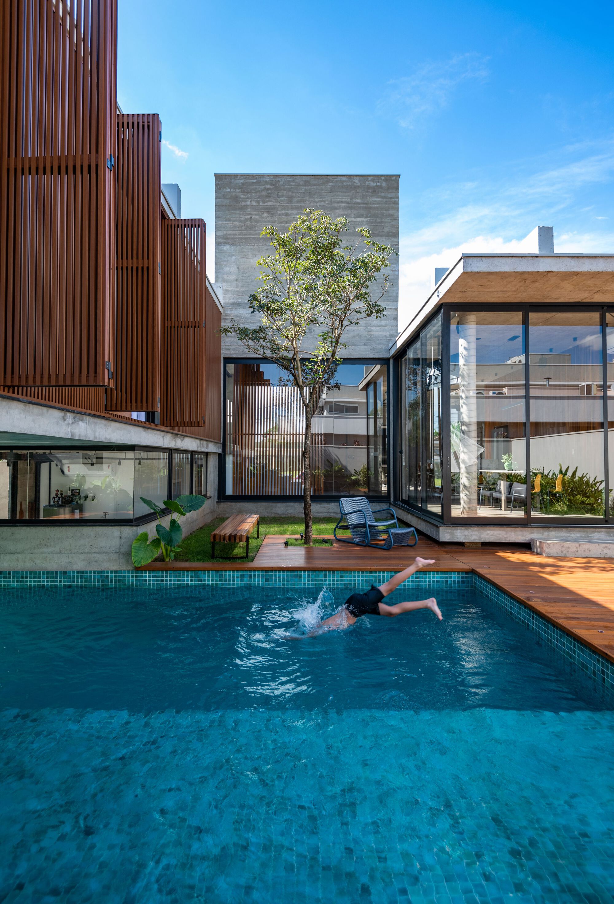 Galería de Casa Patio / Caio Persighini Arquitetura - 17