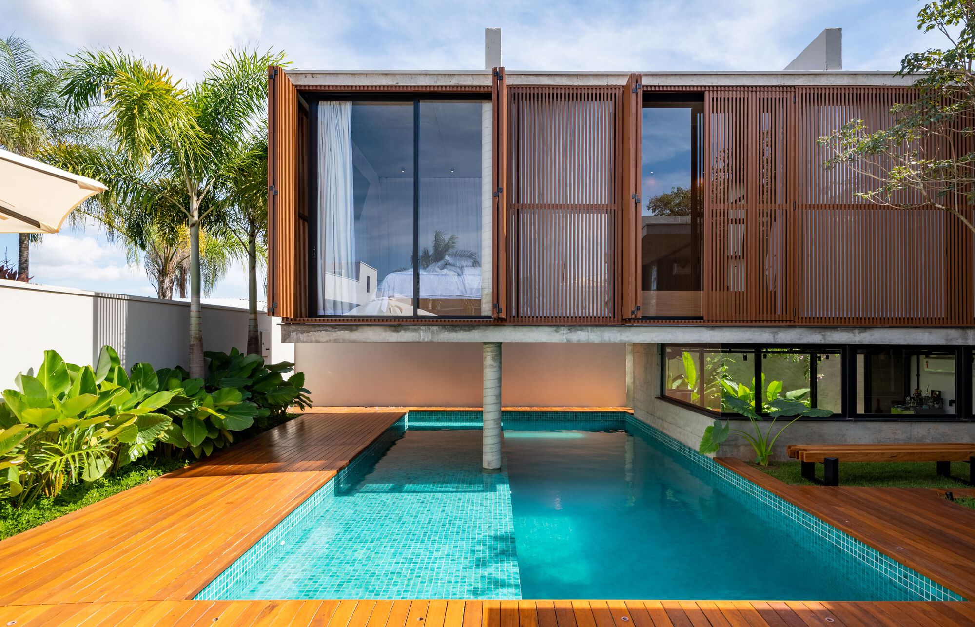 Gallery of Patio House / Caio Persighini Arquitetura - 37
