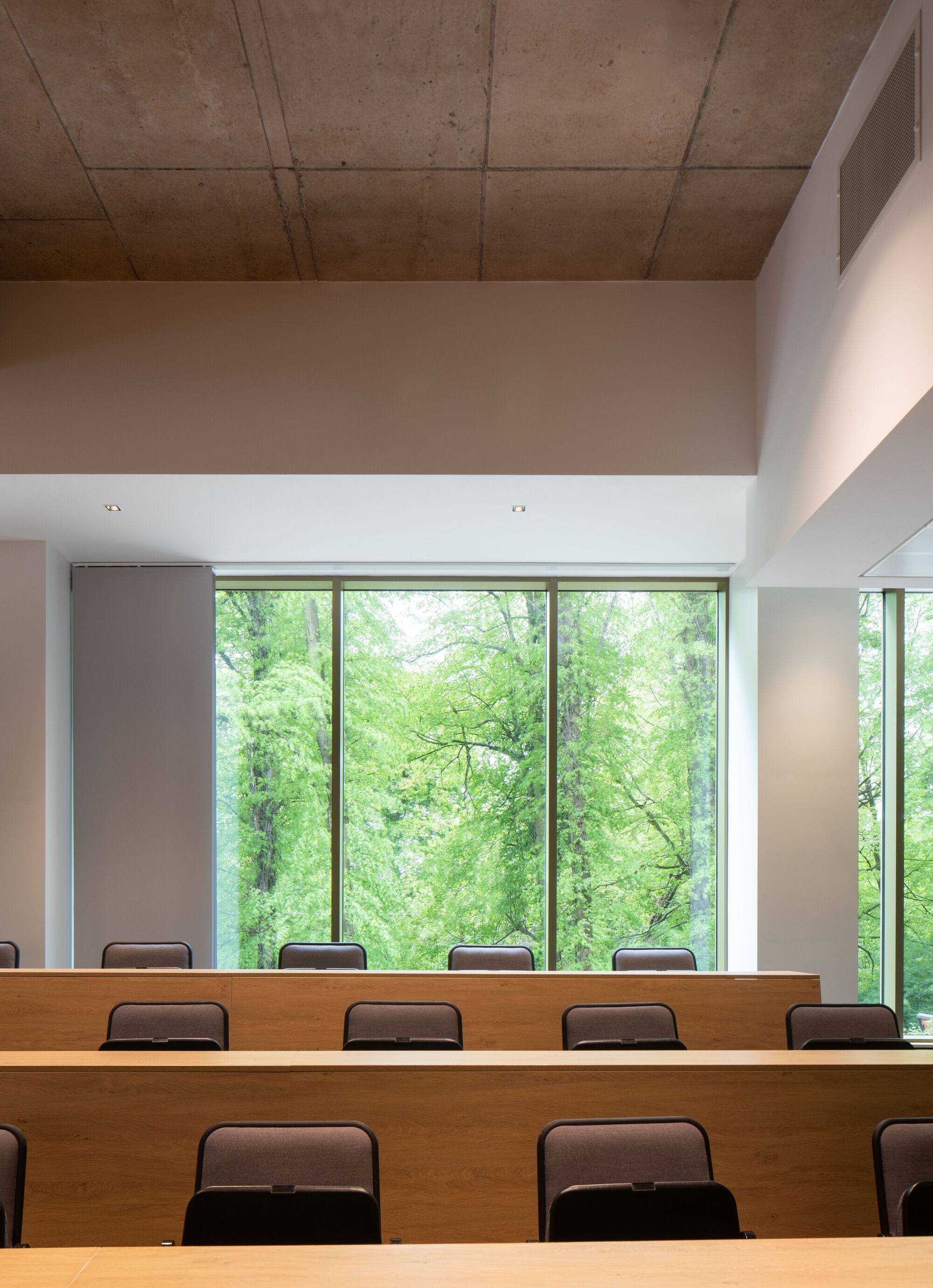 Gallery of Queen’s Business School / TODD Architects - 17