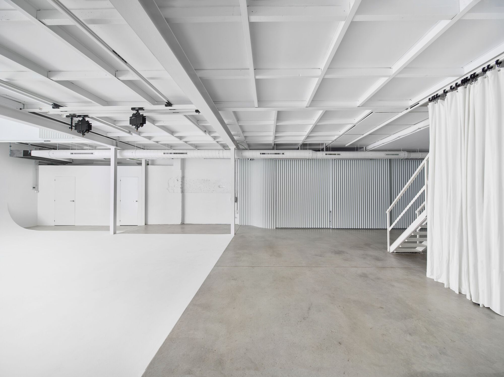 Gallery of Wannabe Photography Studio / Manu Pages Taller d ...