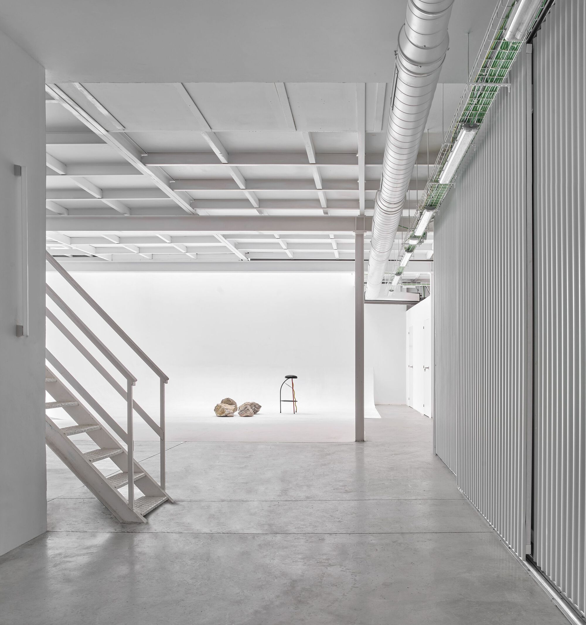 Gallery of Wannabe Photography Studio / Manu Pages Taller d ...