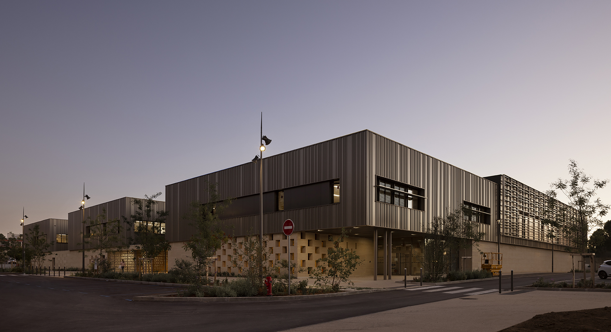 Galería de Escuela y Gimnasio Jacques Chirac / BPA ARCHITECTURE - 11
