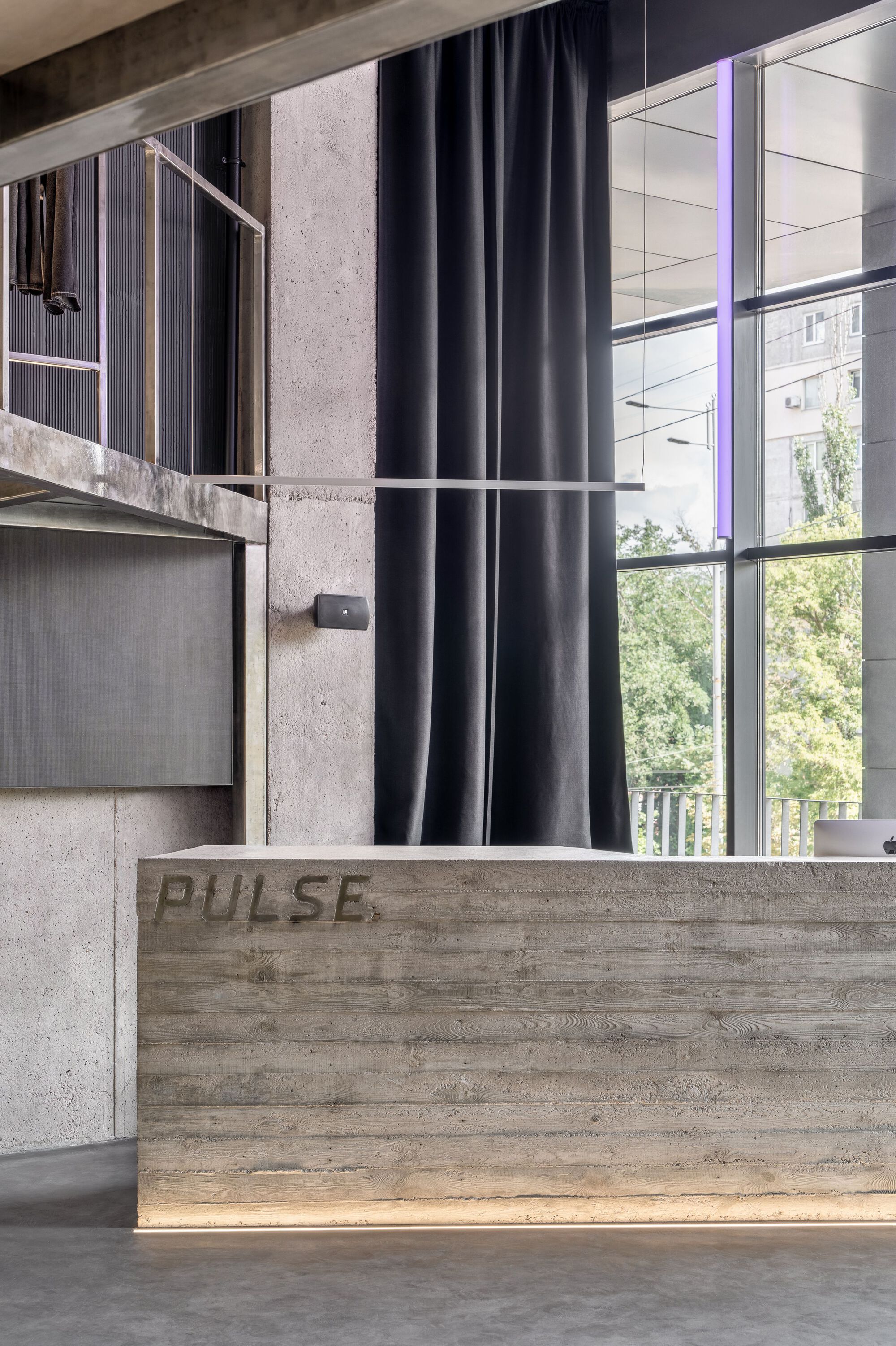 Gallery of Pulse Sportswear Store / Sobchenko Architects - 18