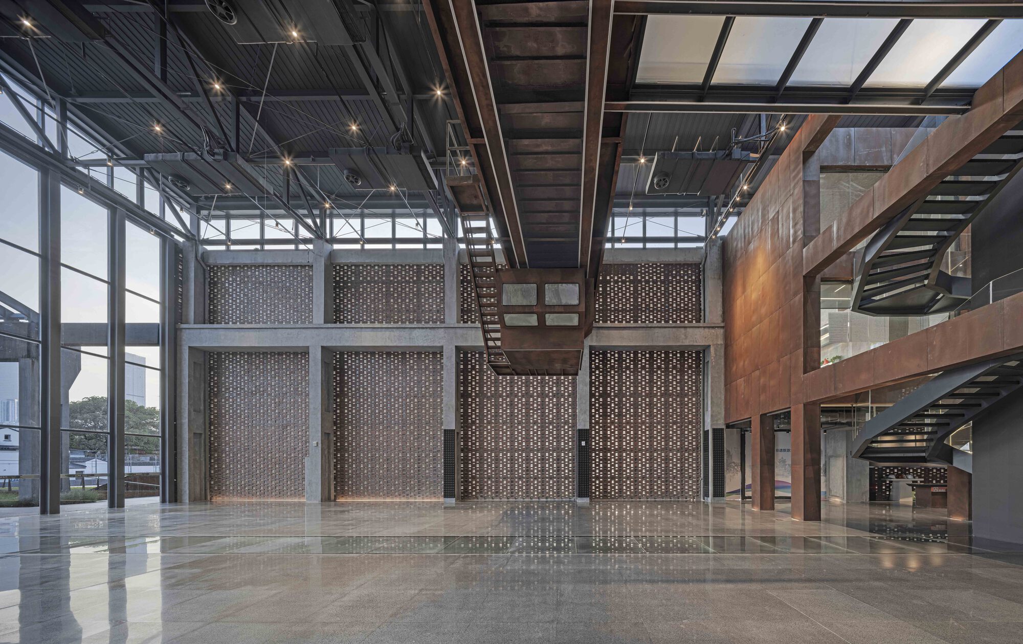 Gallery of Canal Hub 1958 / Shenzhen Huahui Design - 26