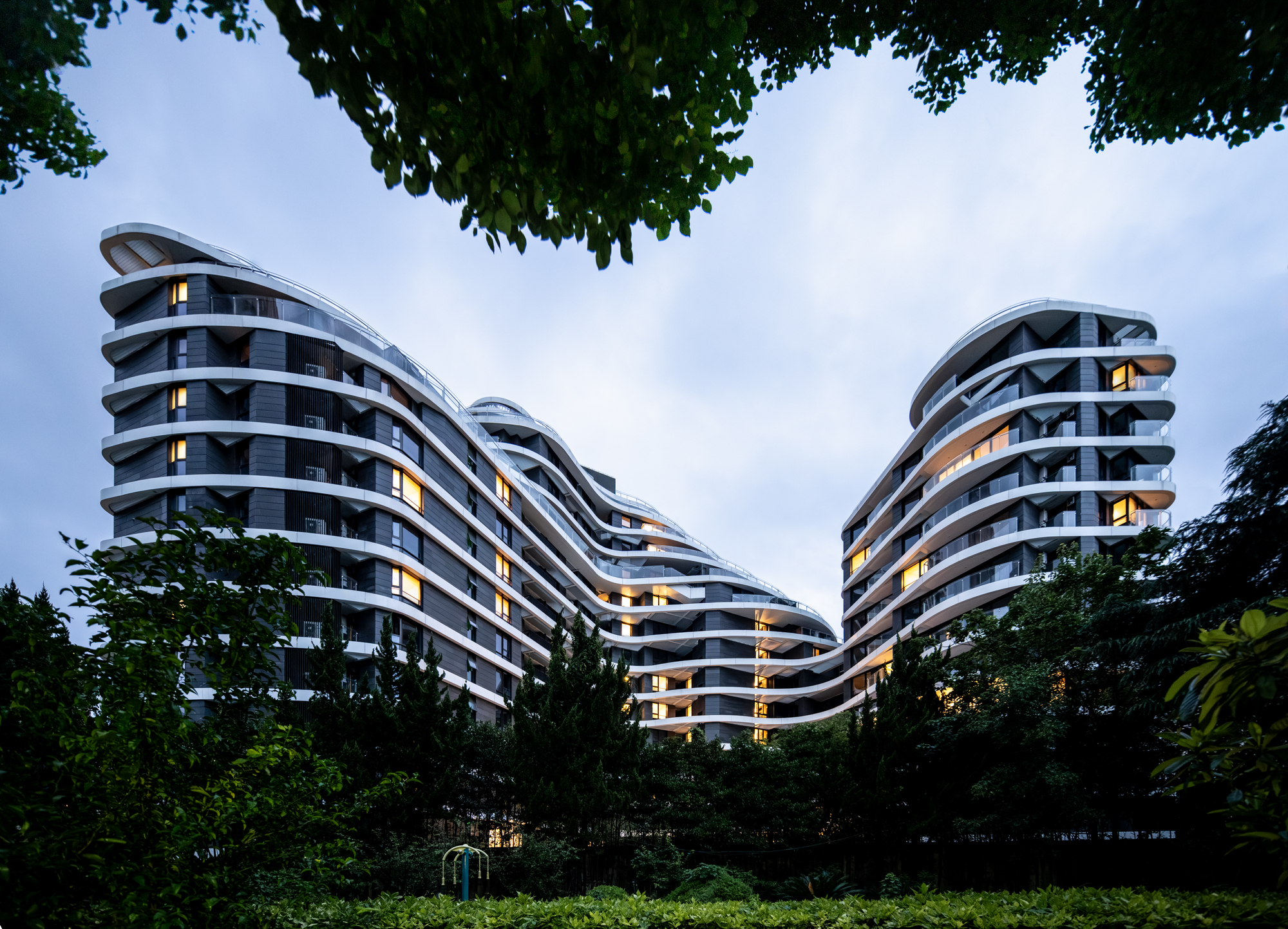 Gallery of K. Wah Riverside E18 Residence / EID Arch + Shanghai Tianhua Architectural Design ...
