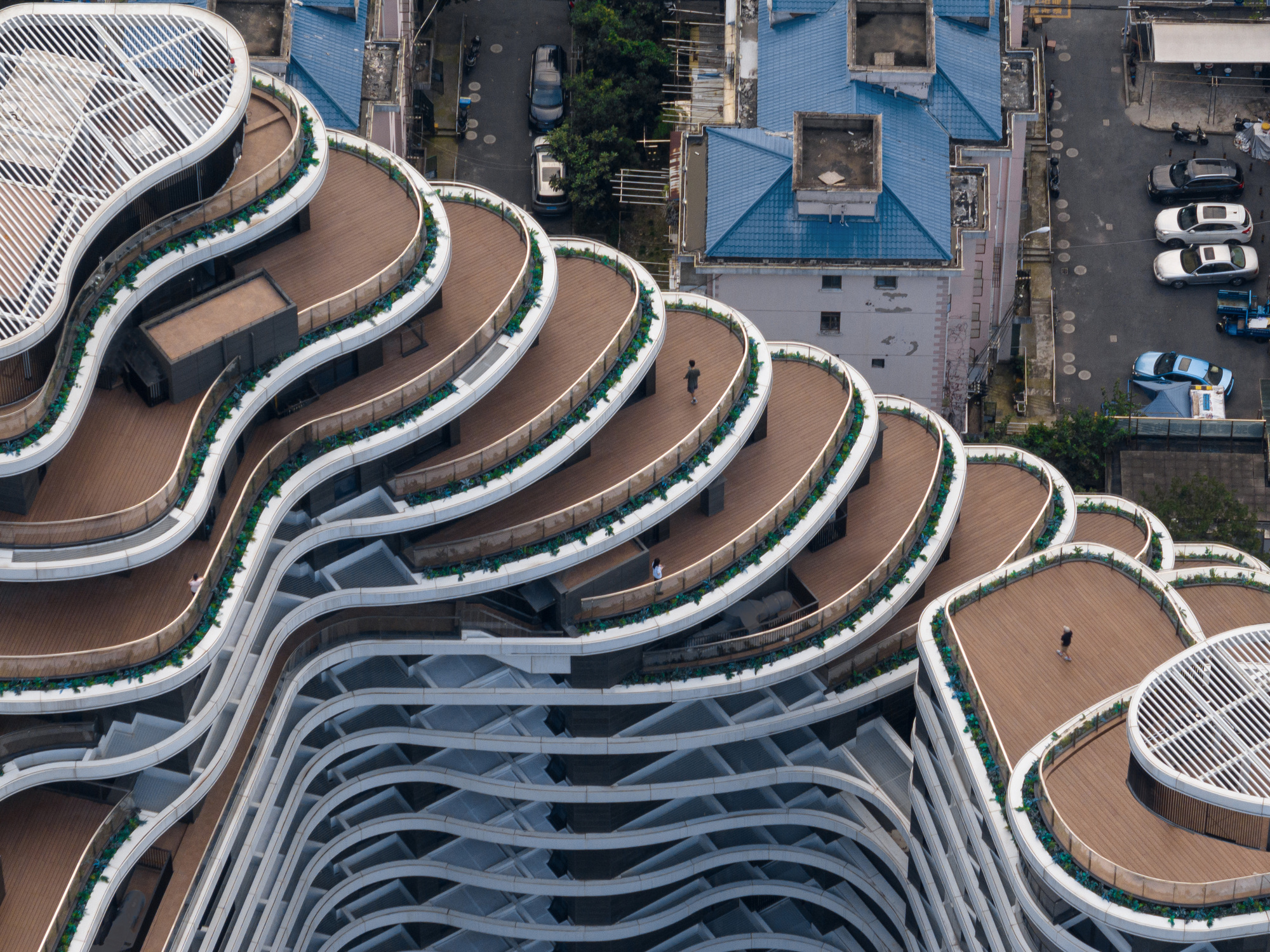 Gallery of K. Wah Riverside E18 Residence / EID Arch + Shanghai Tianhua ...