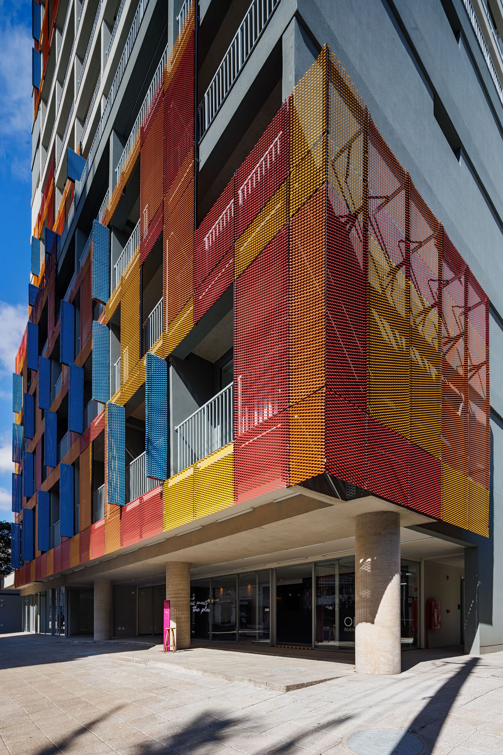 Galeria de Edifício On Imarés / ACIA Arquitetos - 17