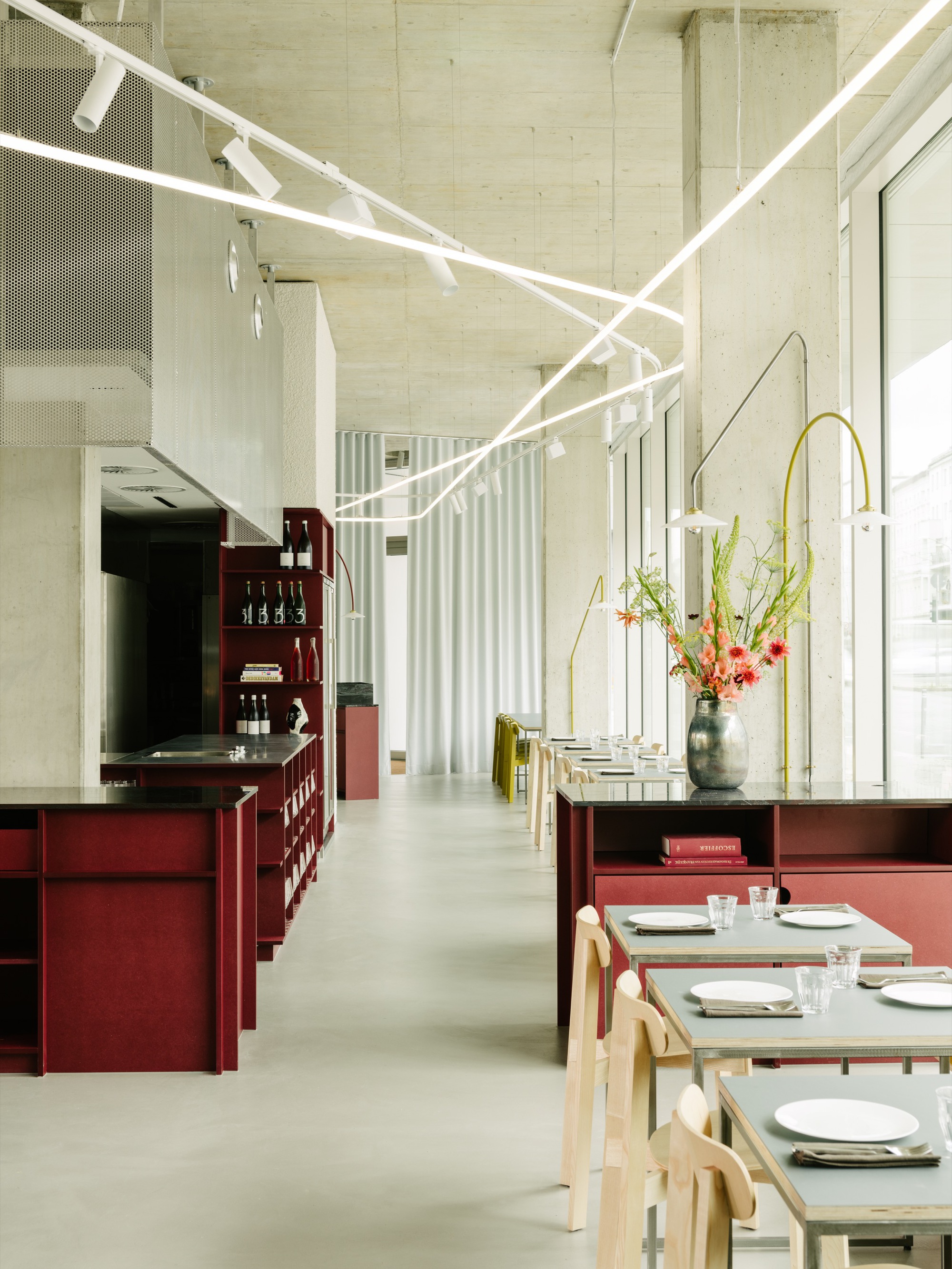 Gallery of REMI Restaurant / Ester Bruzkus Architekten - 7