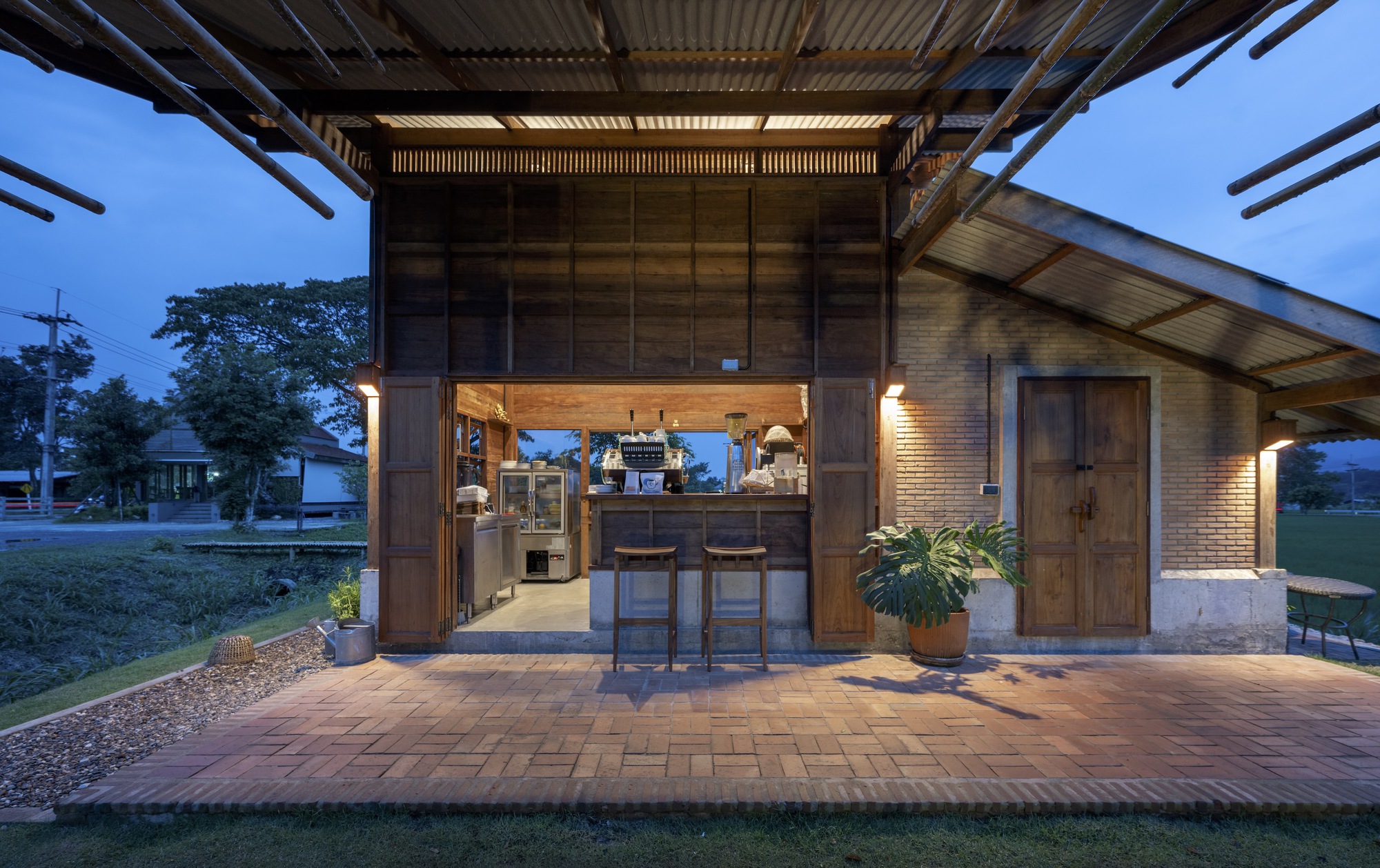 Galeria de Cafeteria Thingamajiggy / Yangnar Studio - 21