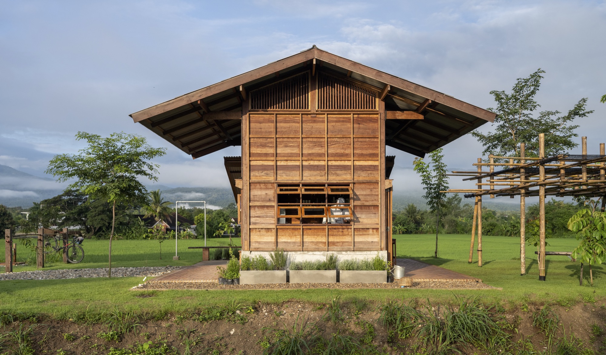 Gallery of Thingamajiggy Coffee Roaster / Yangnar Studio - 4