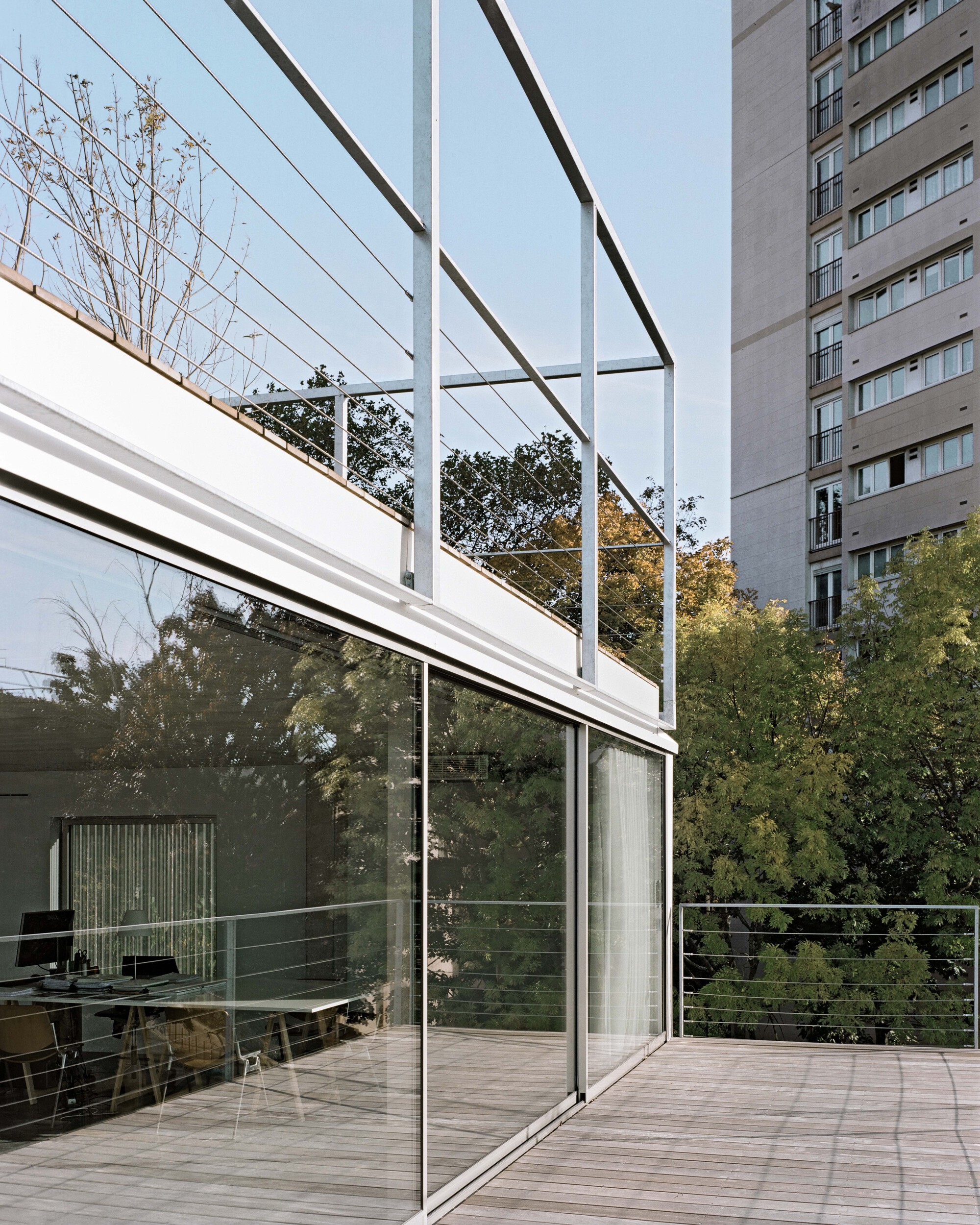 Gallery of LALR Building / PHD Architectes - 11