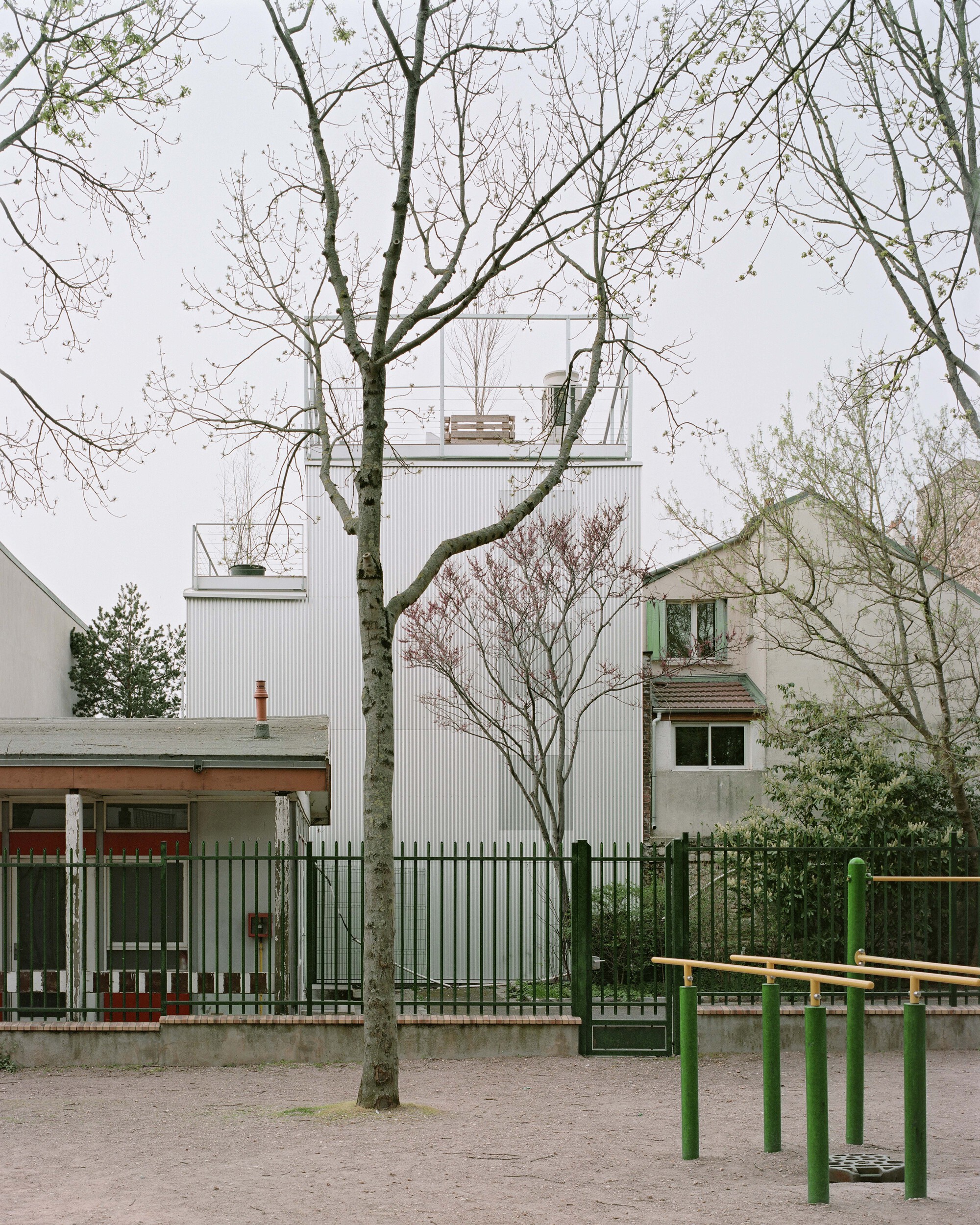 Gallery of LALR Building / PHD Architectes - 2