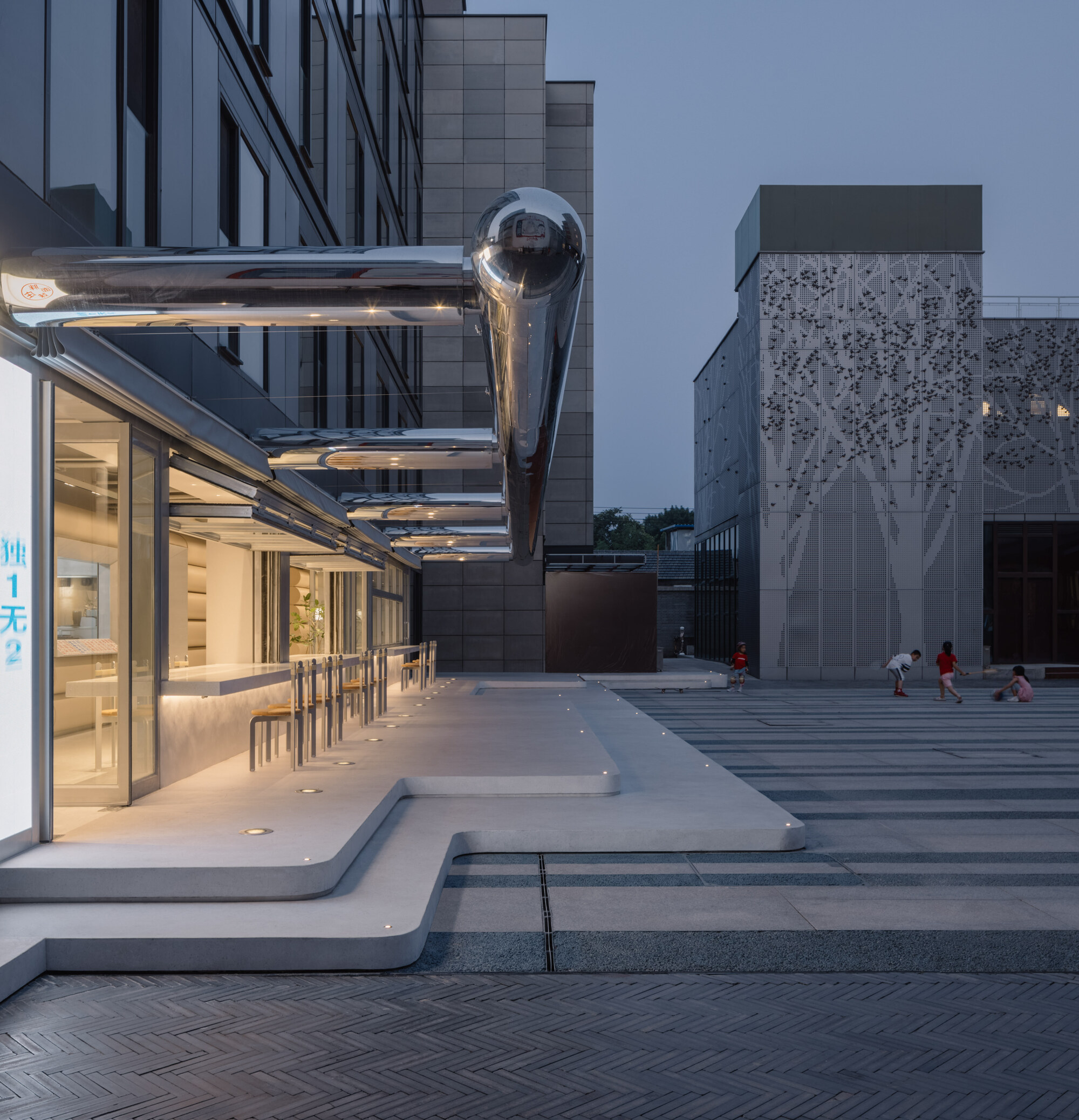 Gallery of Pang Mei Noodle Bar / Office AIO - 5