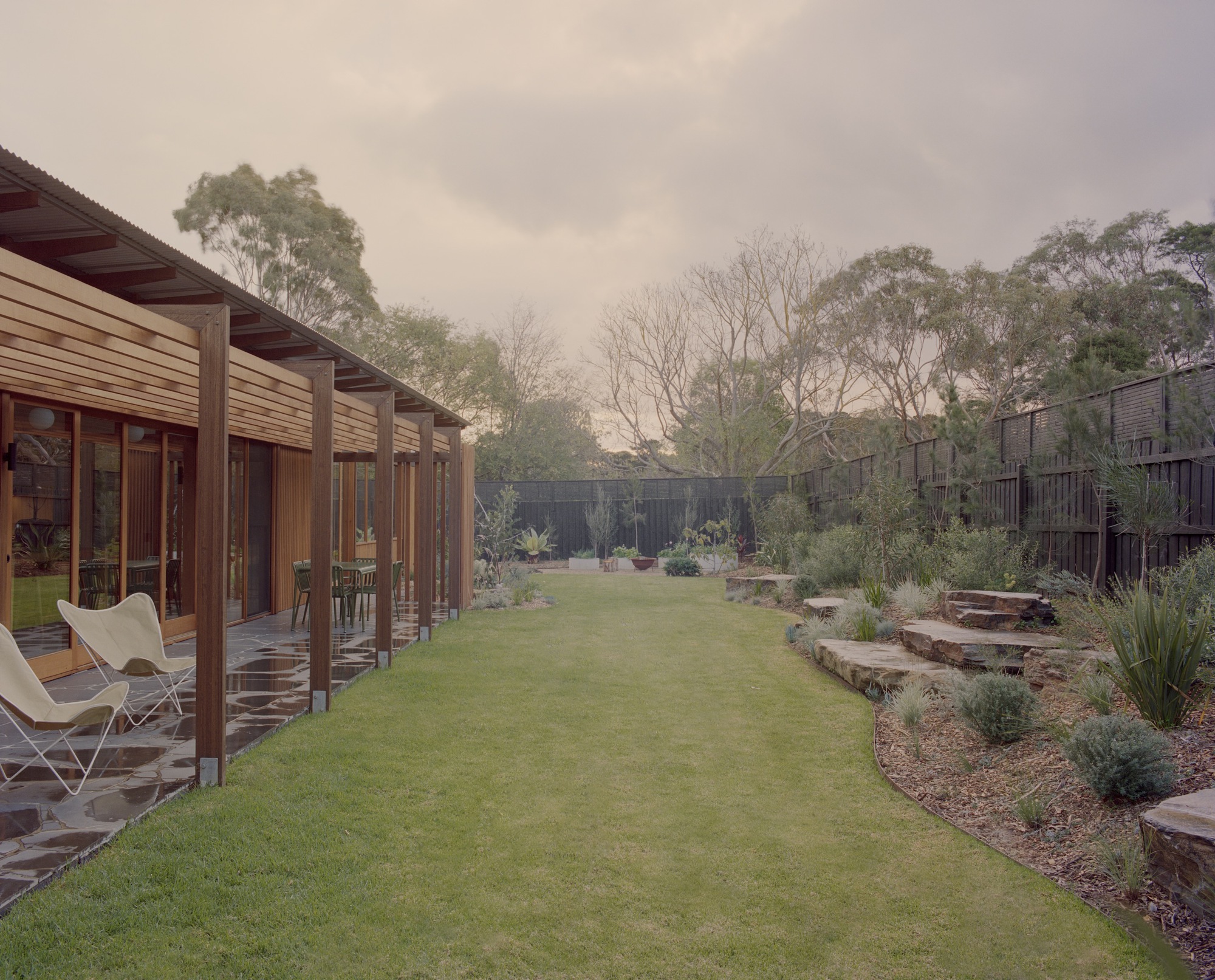 Gallery of Stumpy Gully House / markowitzdesign + Stavrias Architecture ...