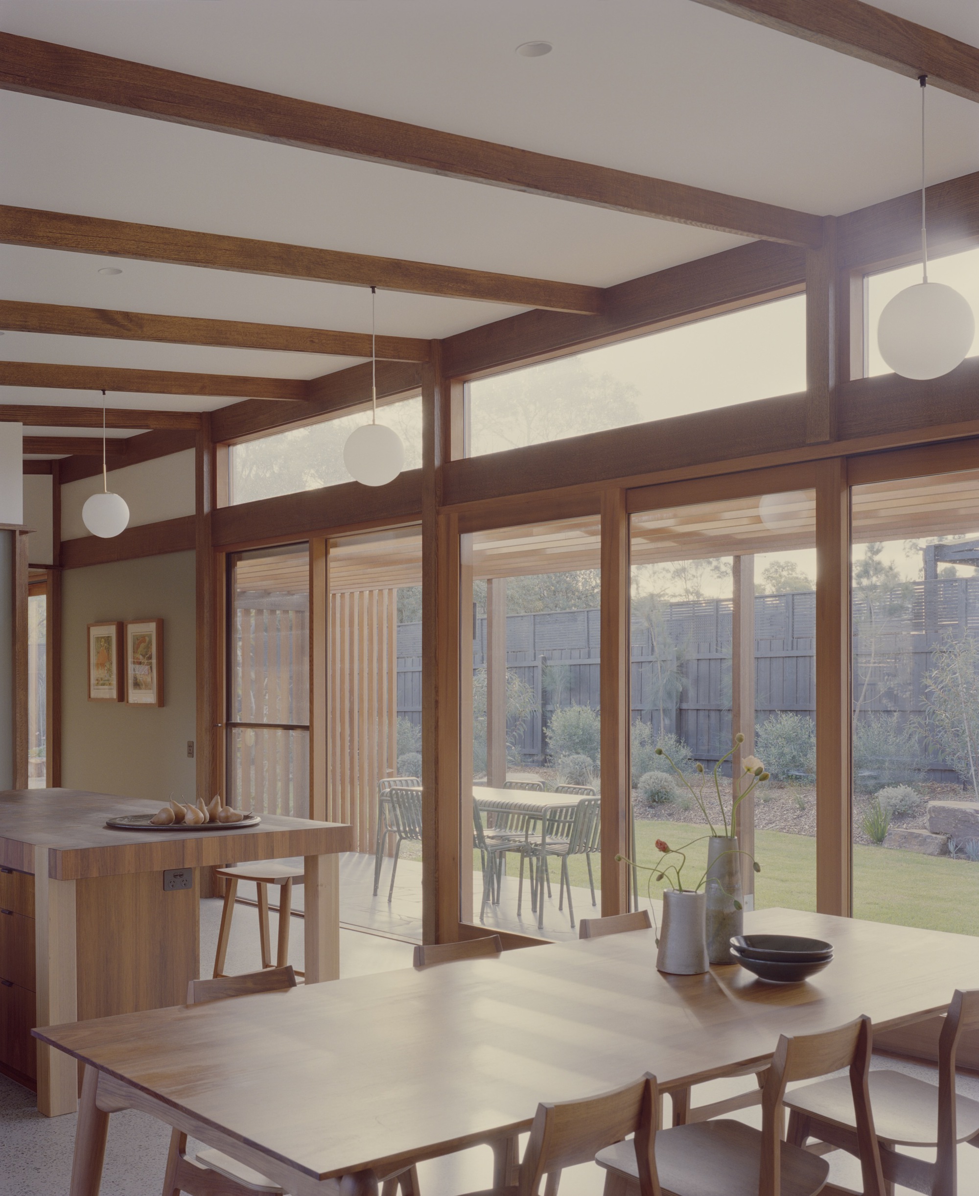 Gallery of Stumpy Gully House / markowitzdesign + Stavrias Architecture ...