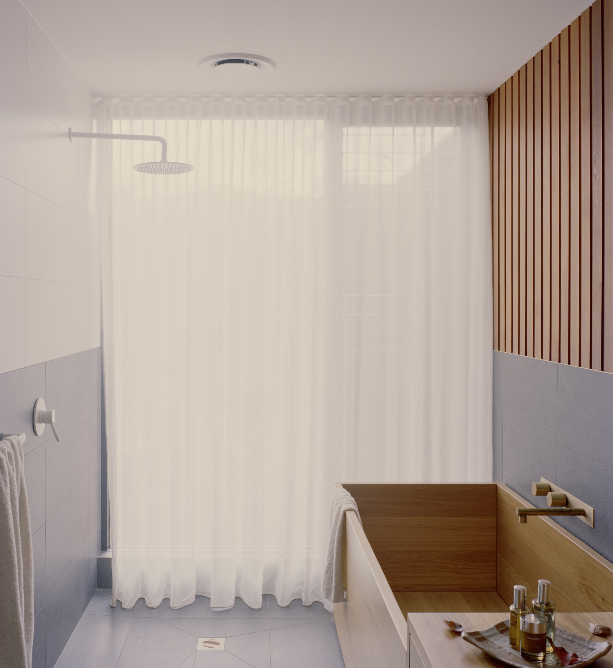 Gallery of Stumpy Gully House / markowitzdesign + Stavrias Architecture ...