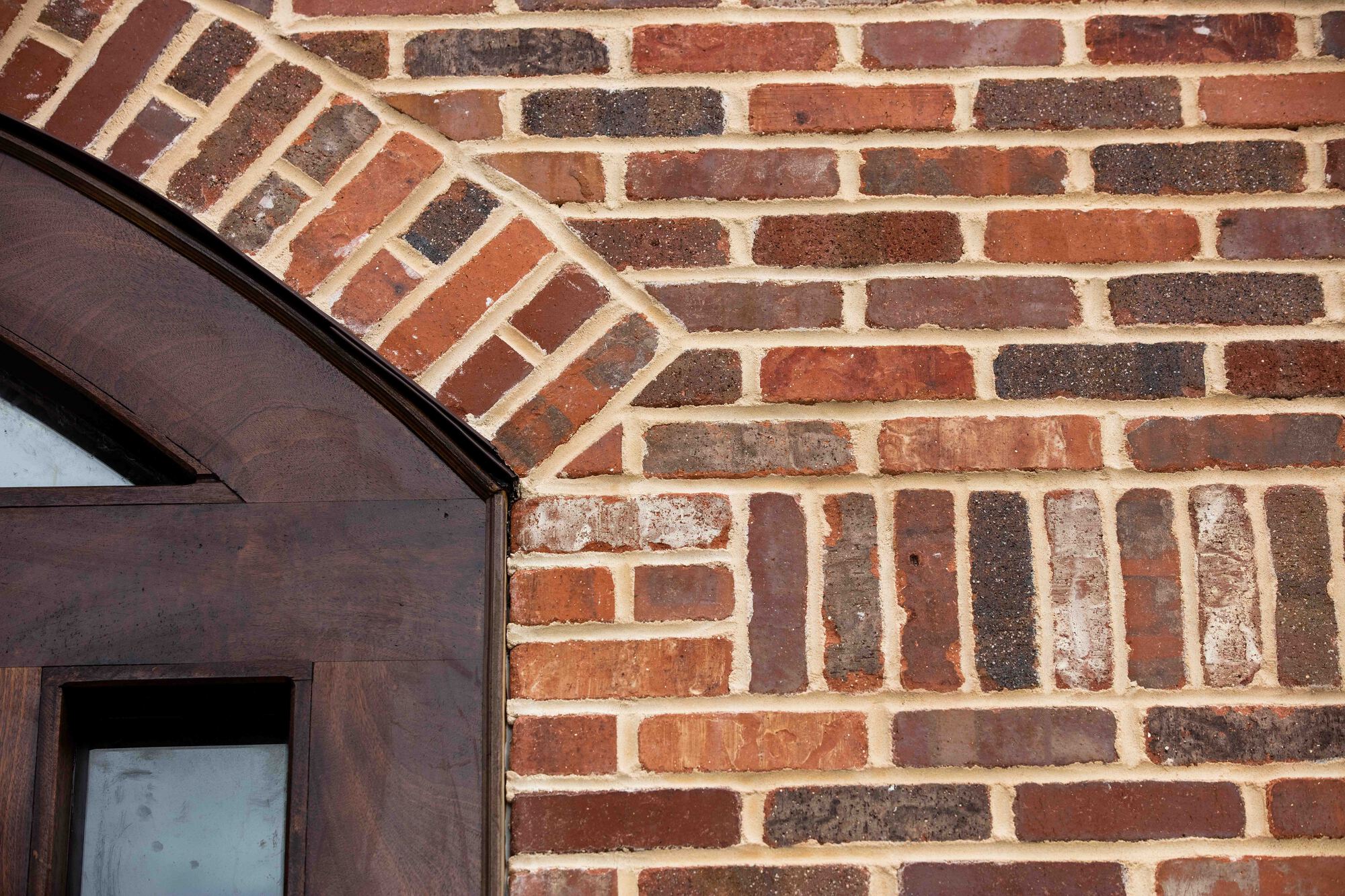 Gallery of Thin Brick in Building Design: A Guide to Their Use and Application - 18