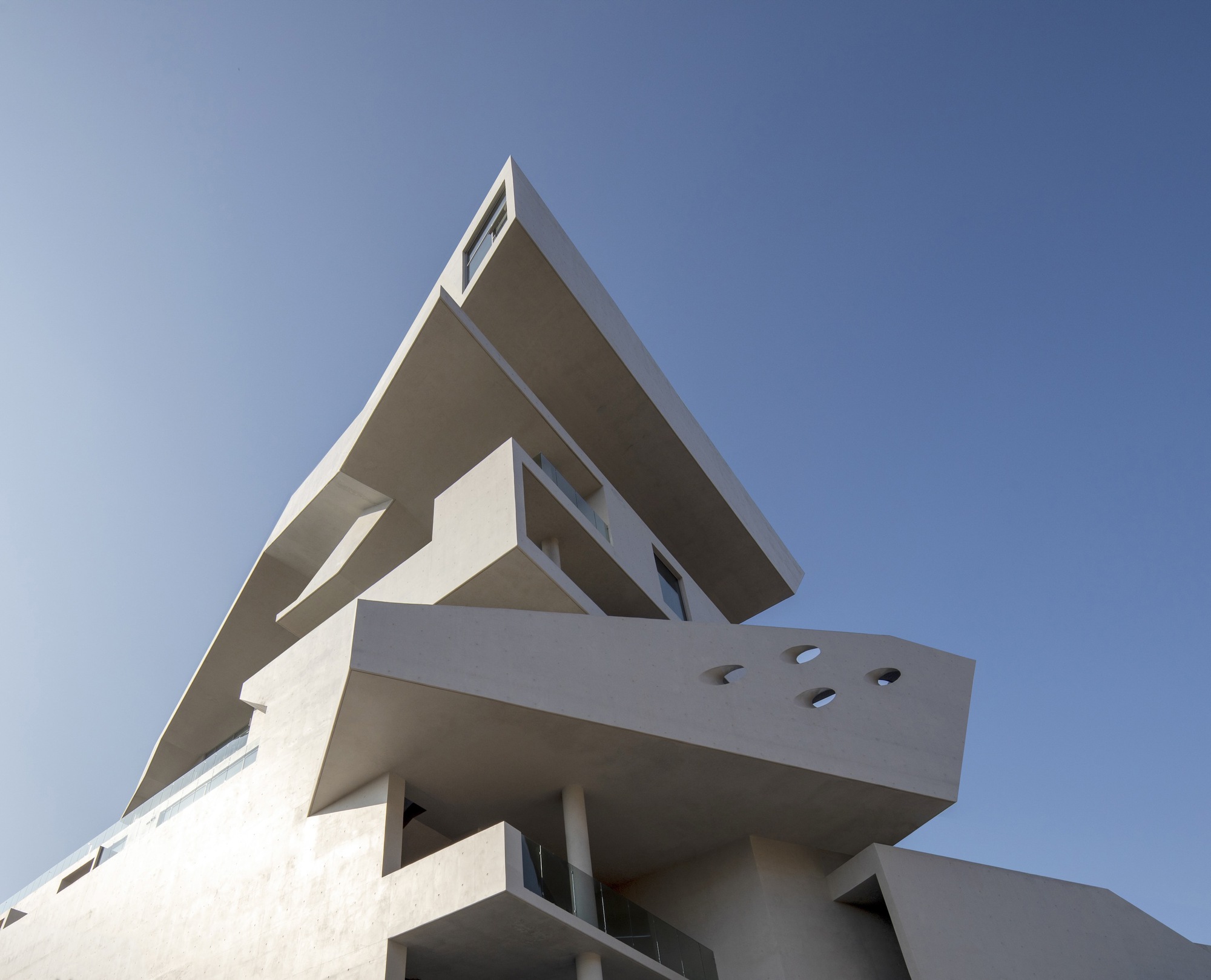 Gallery of Fort Port / Heesoo Kwak and IDMM Architects - 9