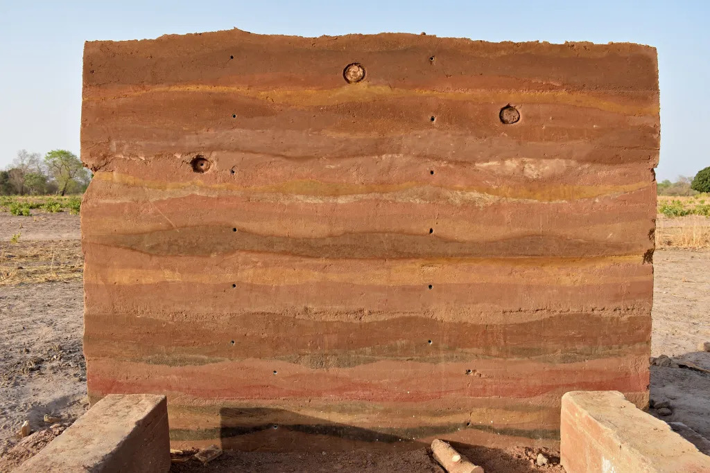 Gallery of Designing the Appearance of Rammed Earth Walls: The ...