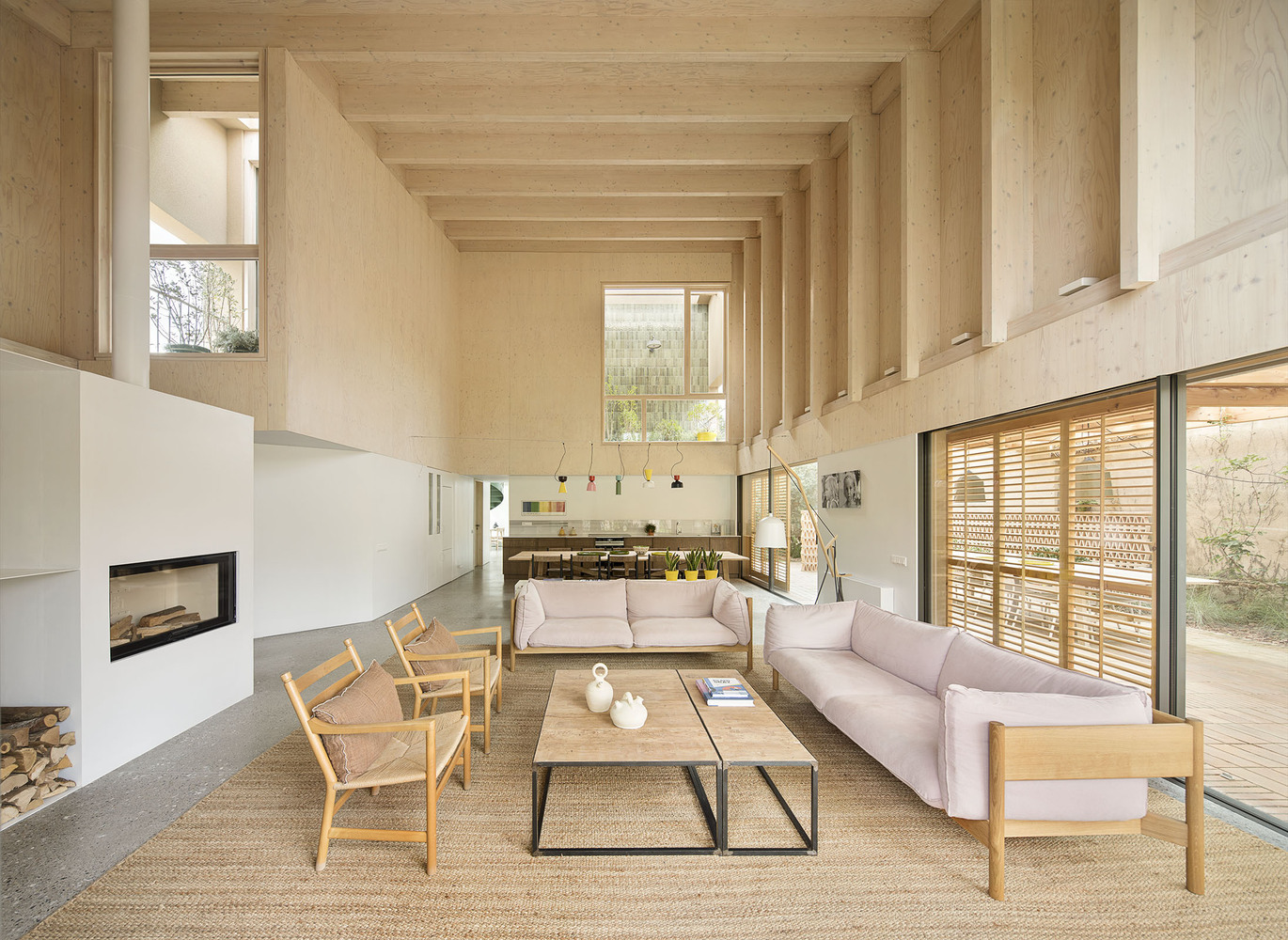 Gallery of How to Make the Most of Double-Height Ceilings in ...