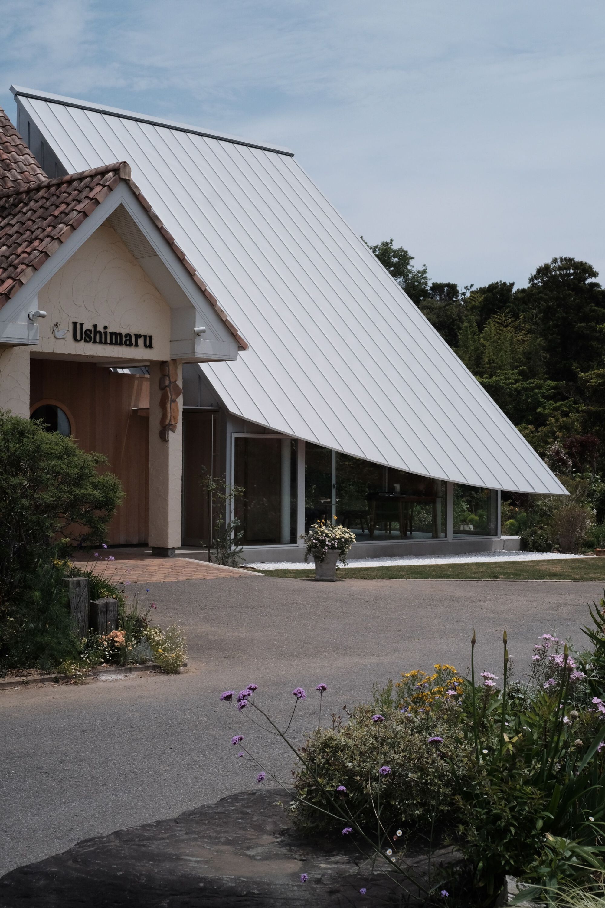 Gallery of Ushimaru Restaurant / Axel Vansteenkiste Architecture + side by side architects - 7