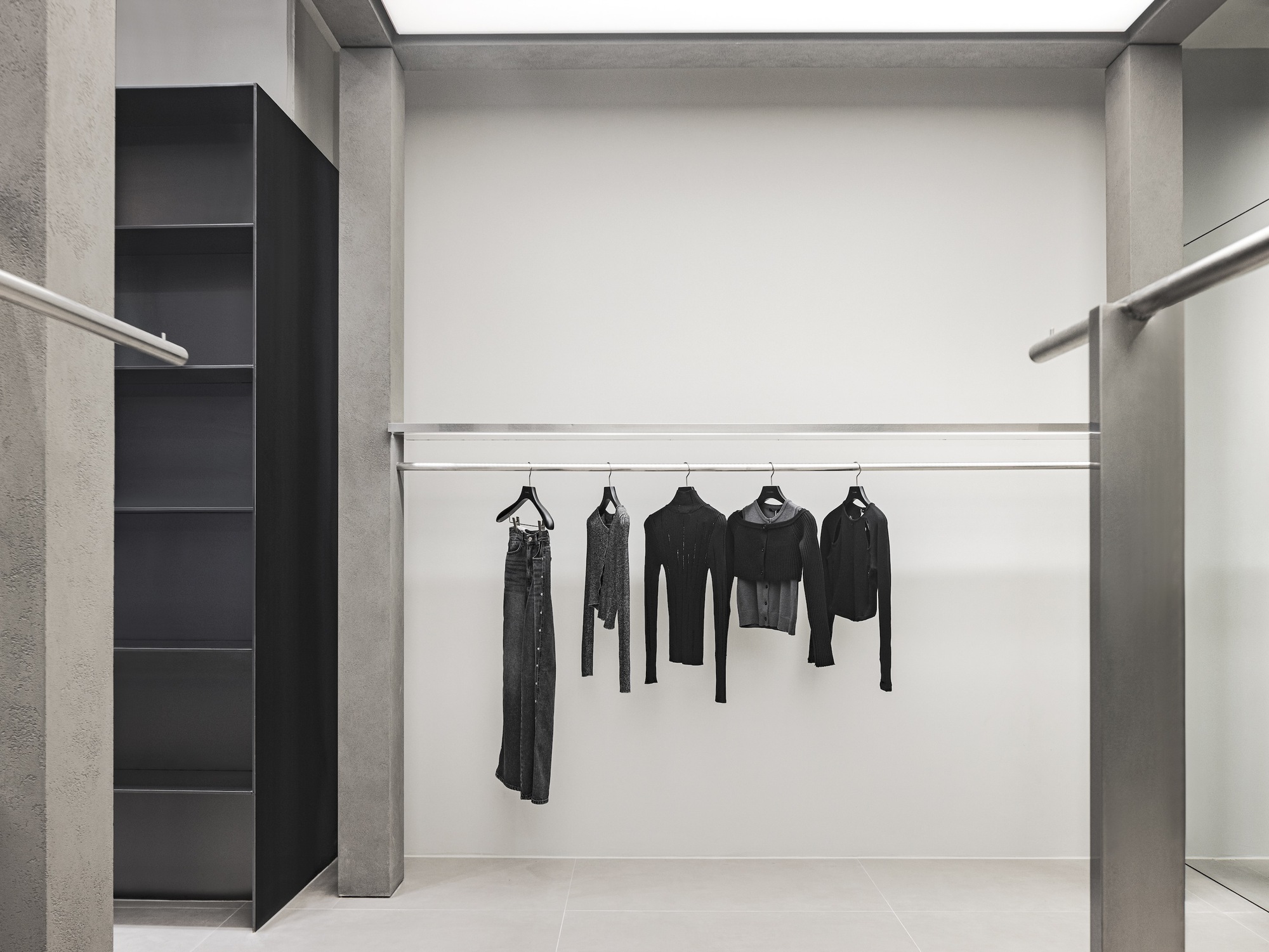 Gallery of diagonal Store / oftn studio - 10