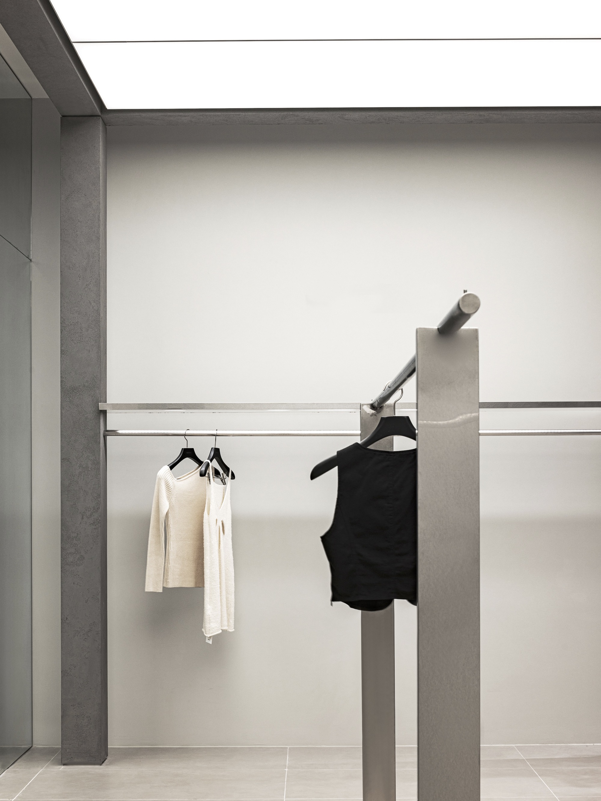 Gallery of diagonal Store / oftn studio - 8