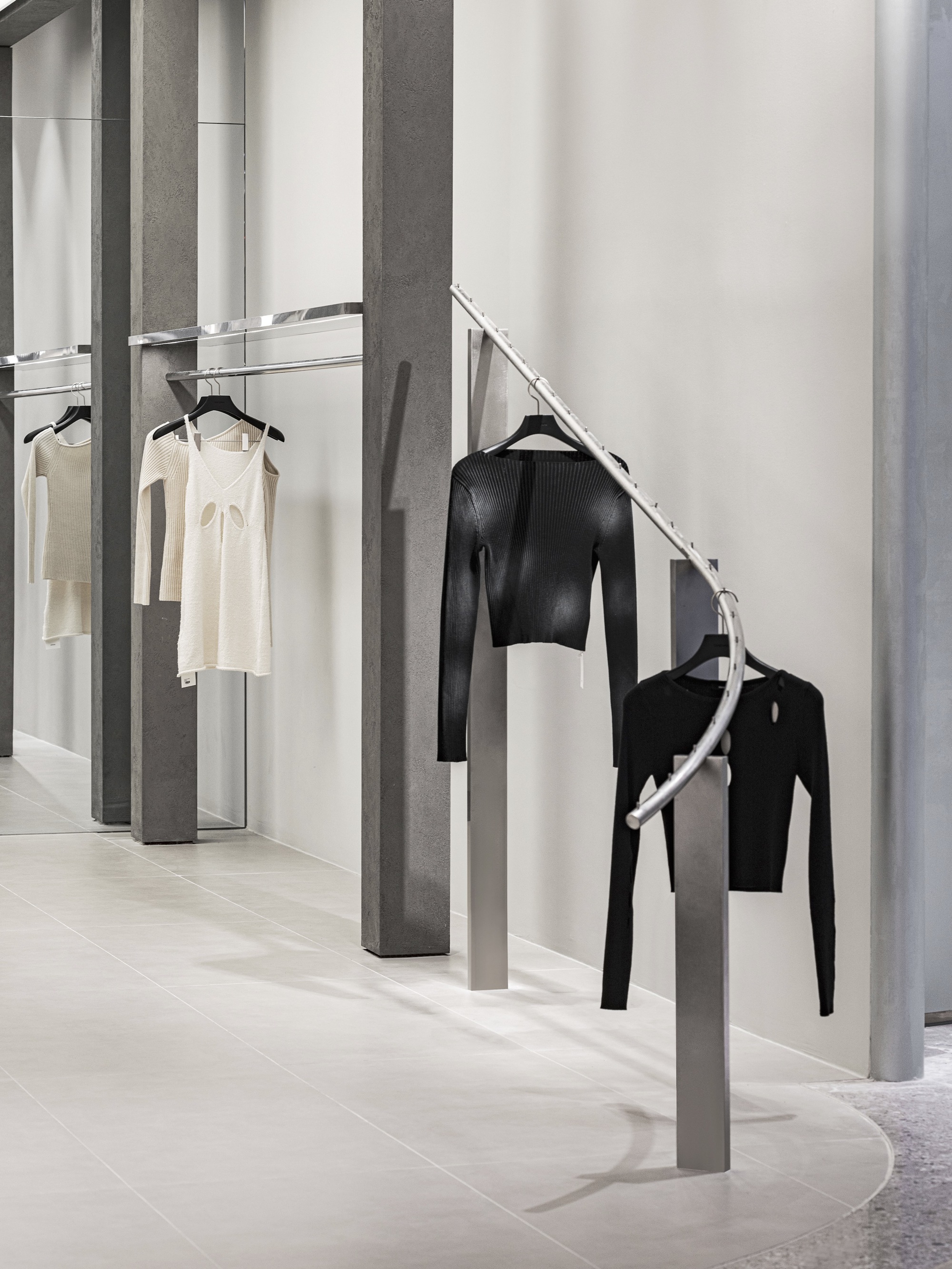 Gallery of diagonal Store / oftn studio - 7