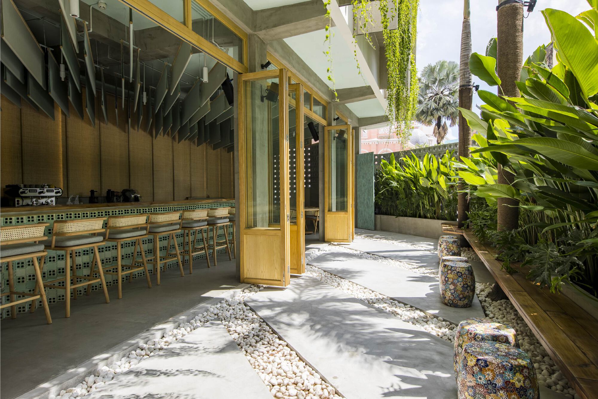 Gallery of Ola Hale Restaurant & Bar / CHIO Architects + Baris Arch | DX - 9