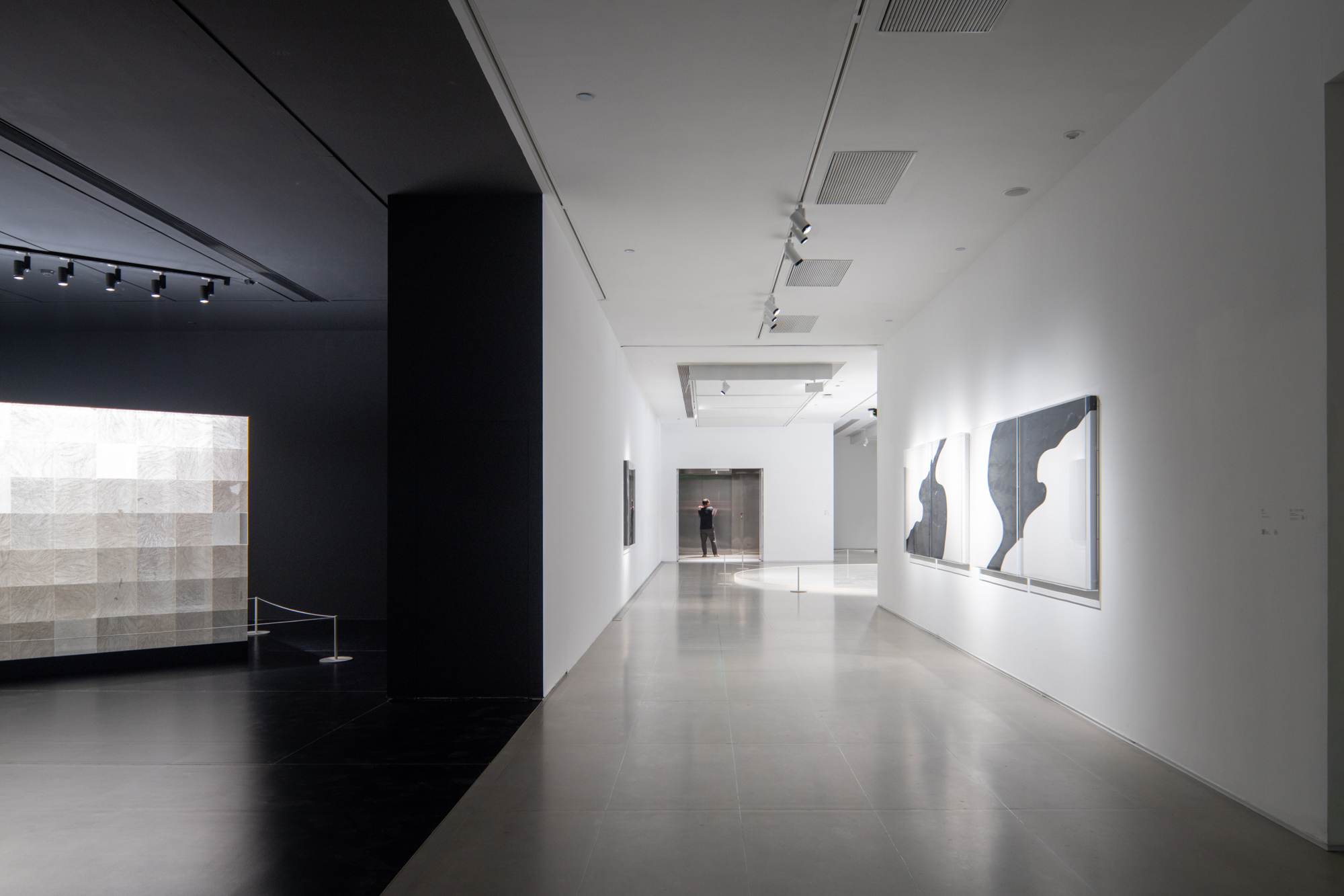 Gallery of A4 Art Gallery of Luxehills / TEKTONN ARCHITECTS - 16